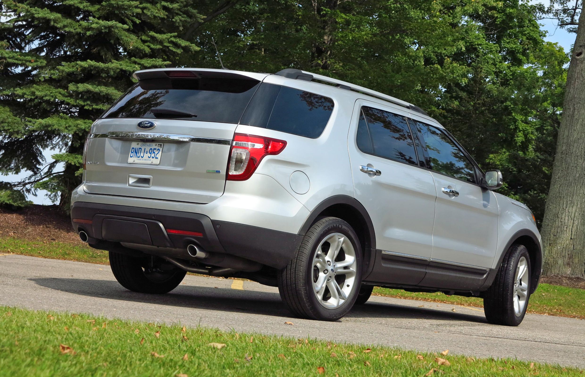 SUV Review: 2015 Ford Explorer Limited | Driving