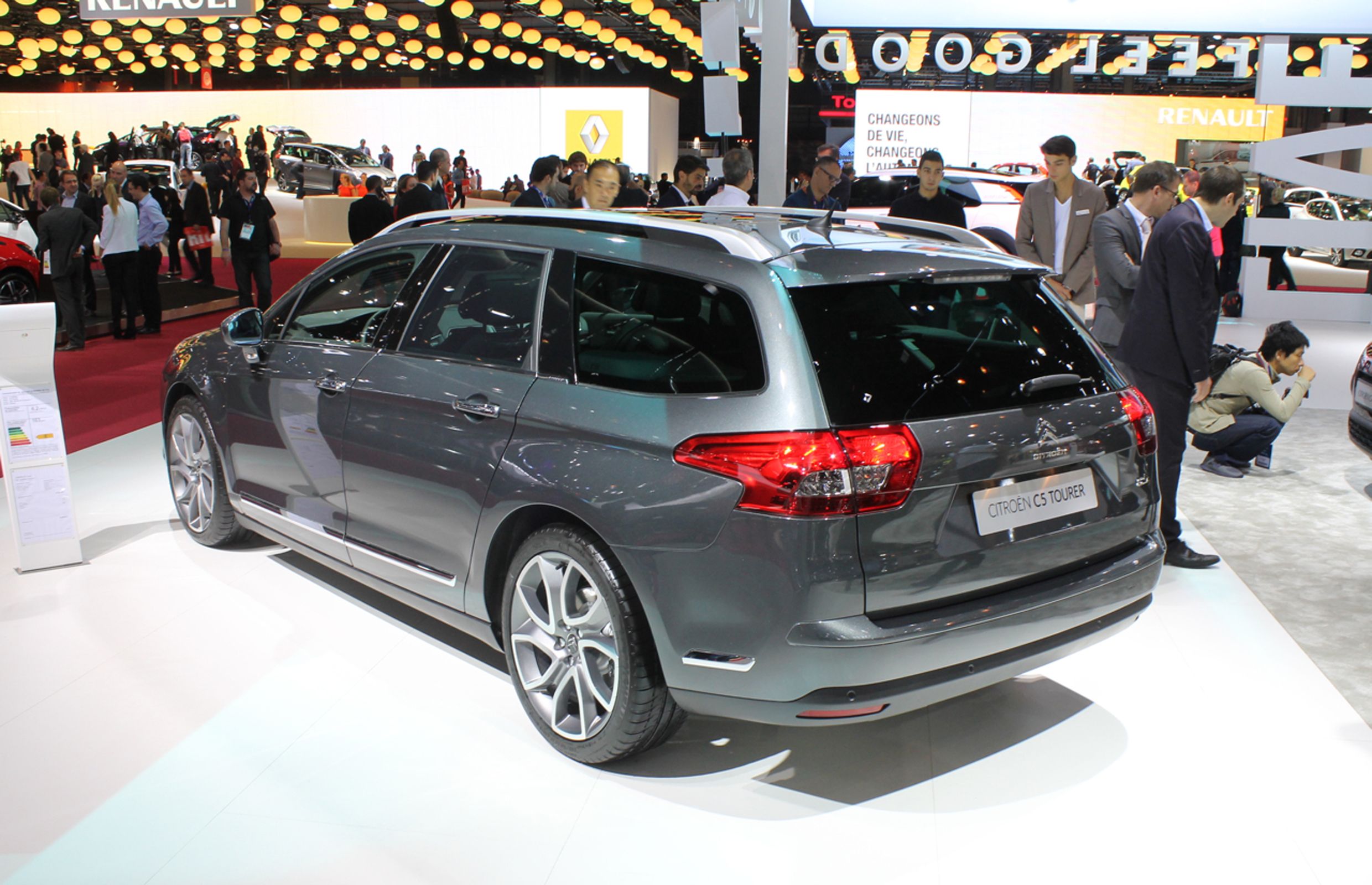 10 wagons we saw in Paris that we really want but can't buy | Driving