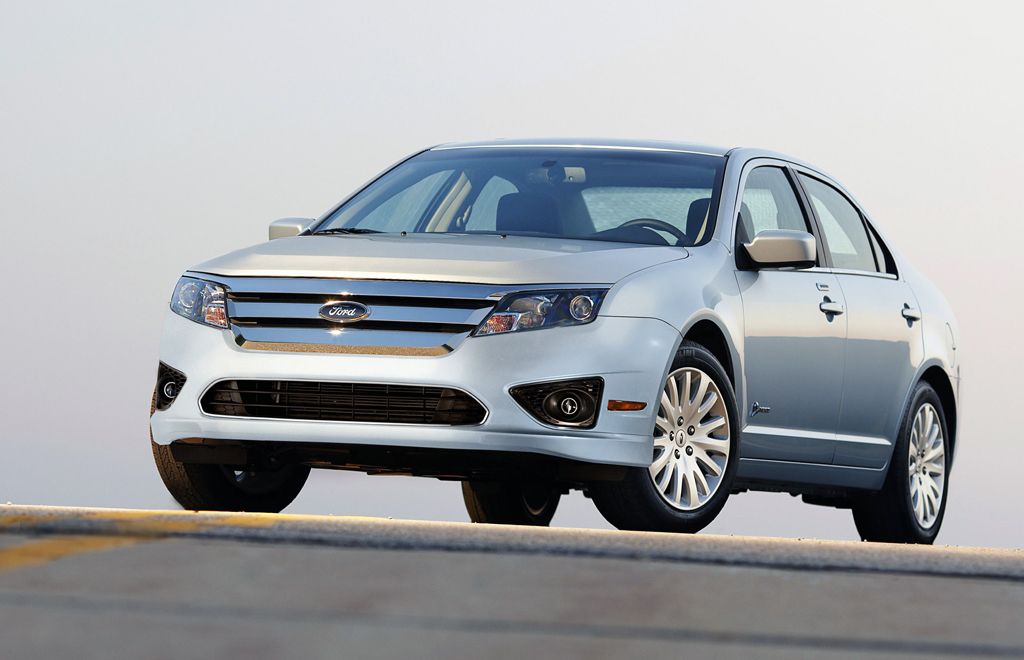 U.S. NHTSA investigating 938,000 Ford midsize sedans | Driving
