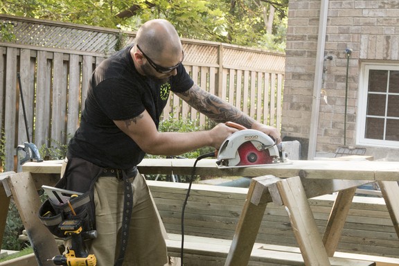 Pros and Cars: The carpenter and his Ford F-150 | Driving