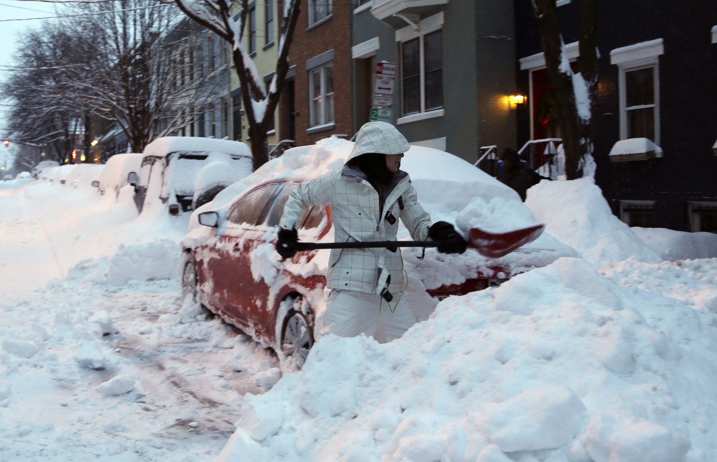 Here's how to survive driving in a 'snowpocalypse' | Driving