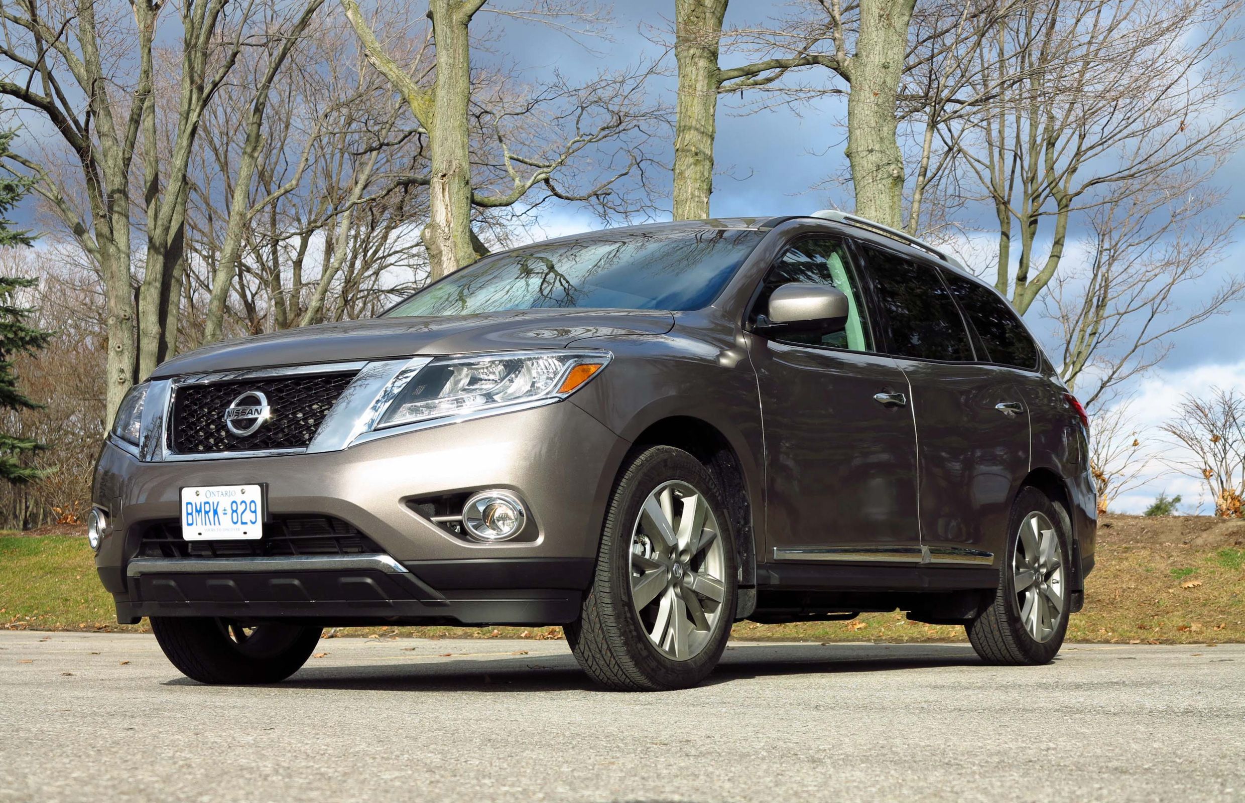 SUV Review: 2015 Nissan Pathfinder | Driving