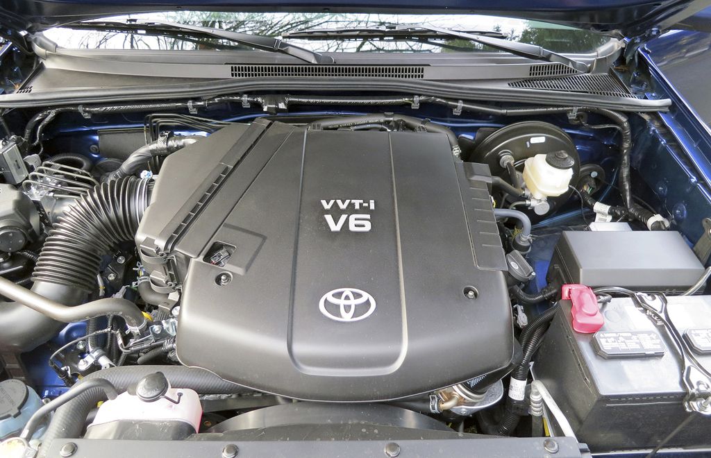 Pickup Review: 2015 Toyota Tacoma | Driving