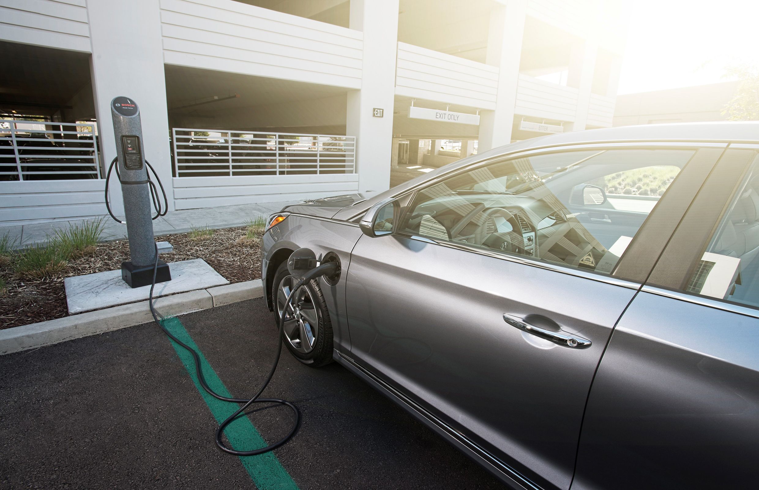 Automakers question B.C.'s plan to phase out gas vehicles by 2040 | Driving