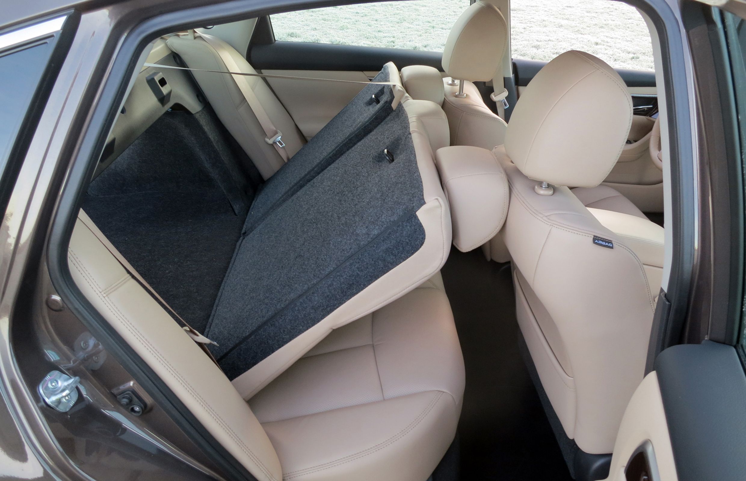 Car Review: 2015 Nissan Altima SL | Driving