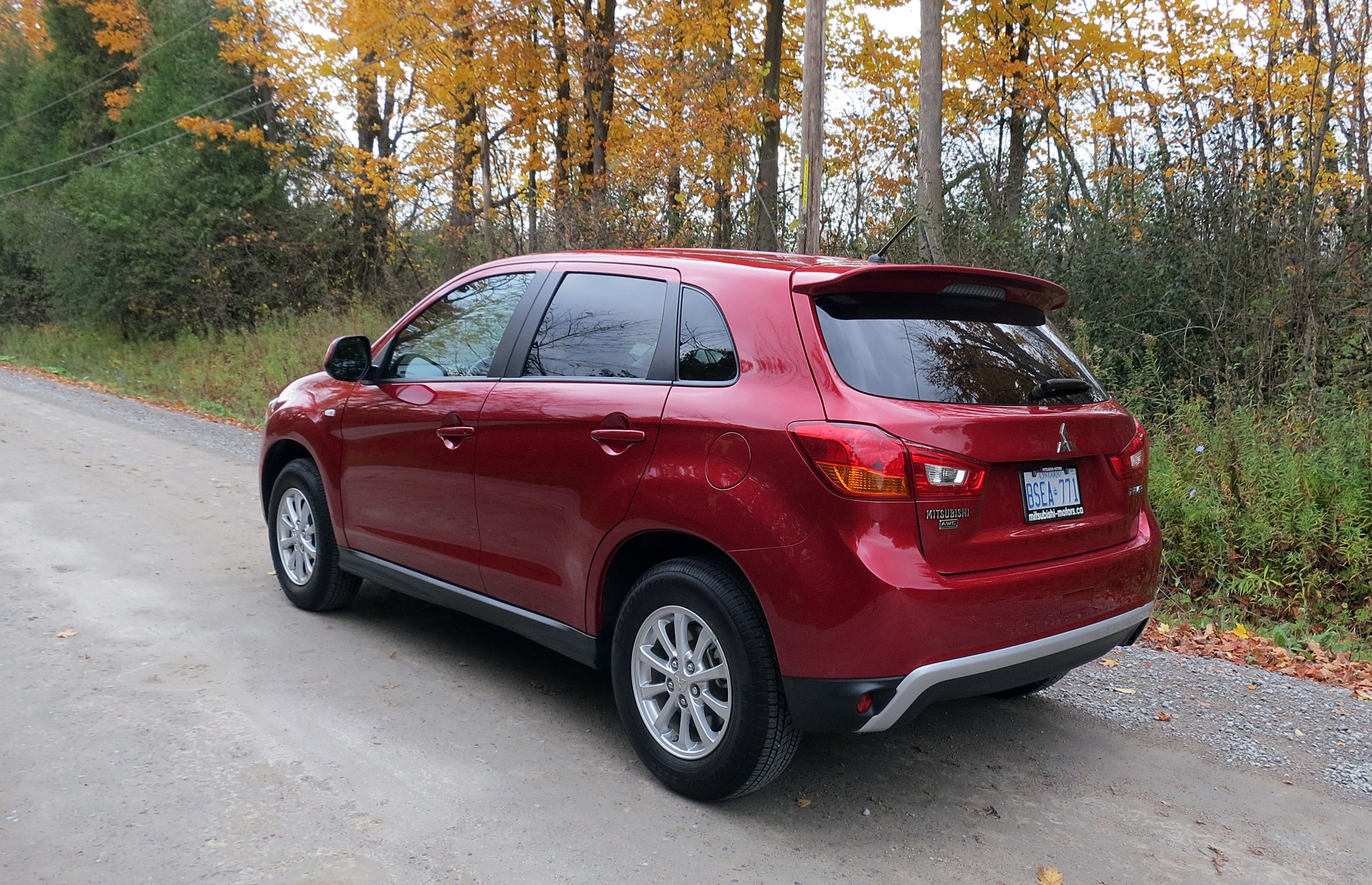 SUV Review: 2015 Mitsubishi RVR | Driving