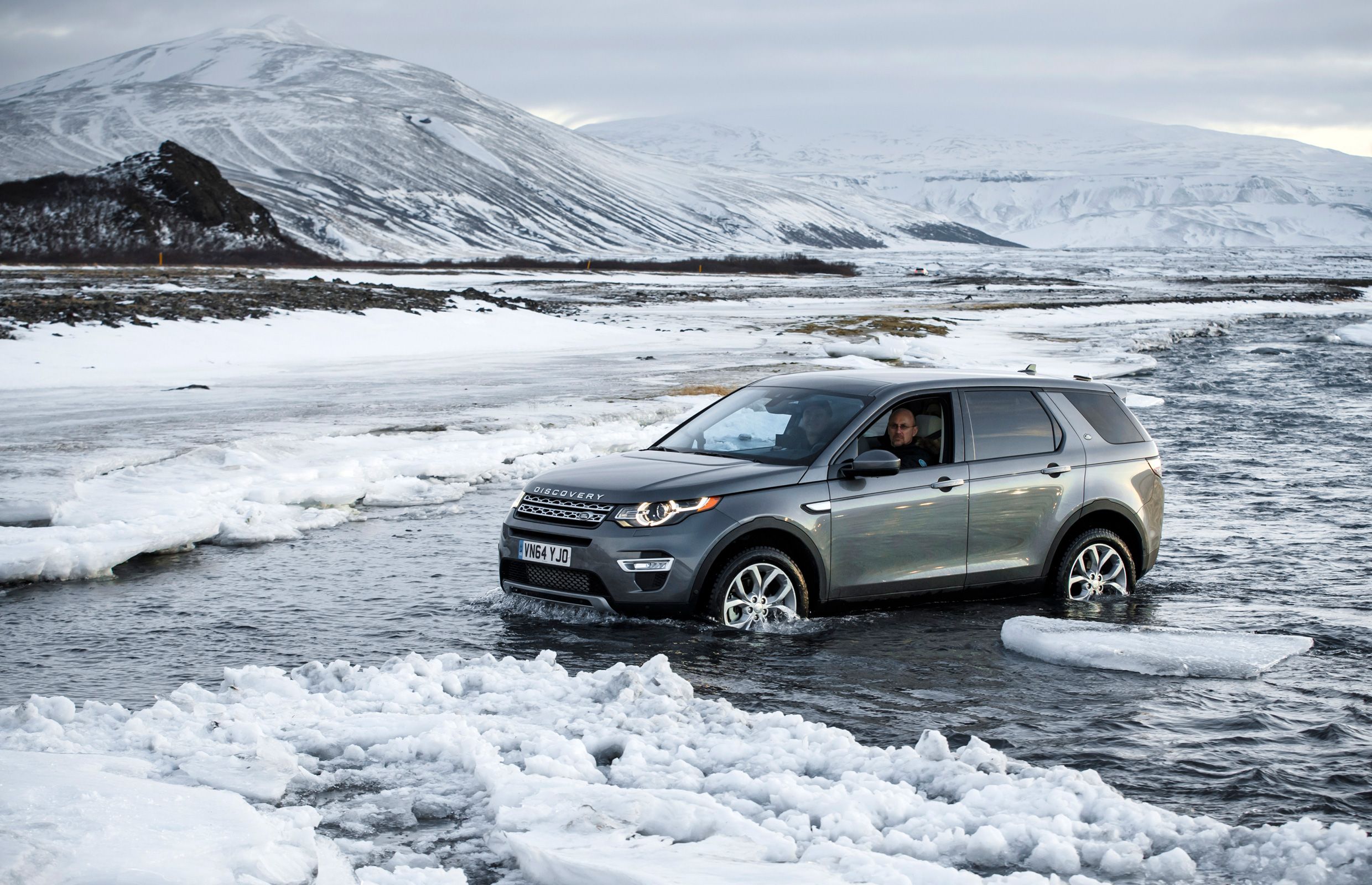 First Drive: 2015 Land Rover Discovery Sport | Driving