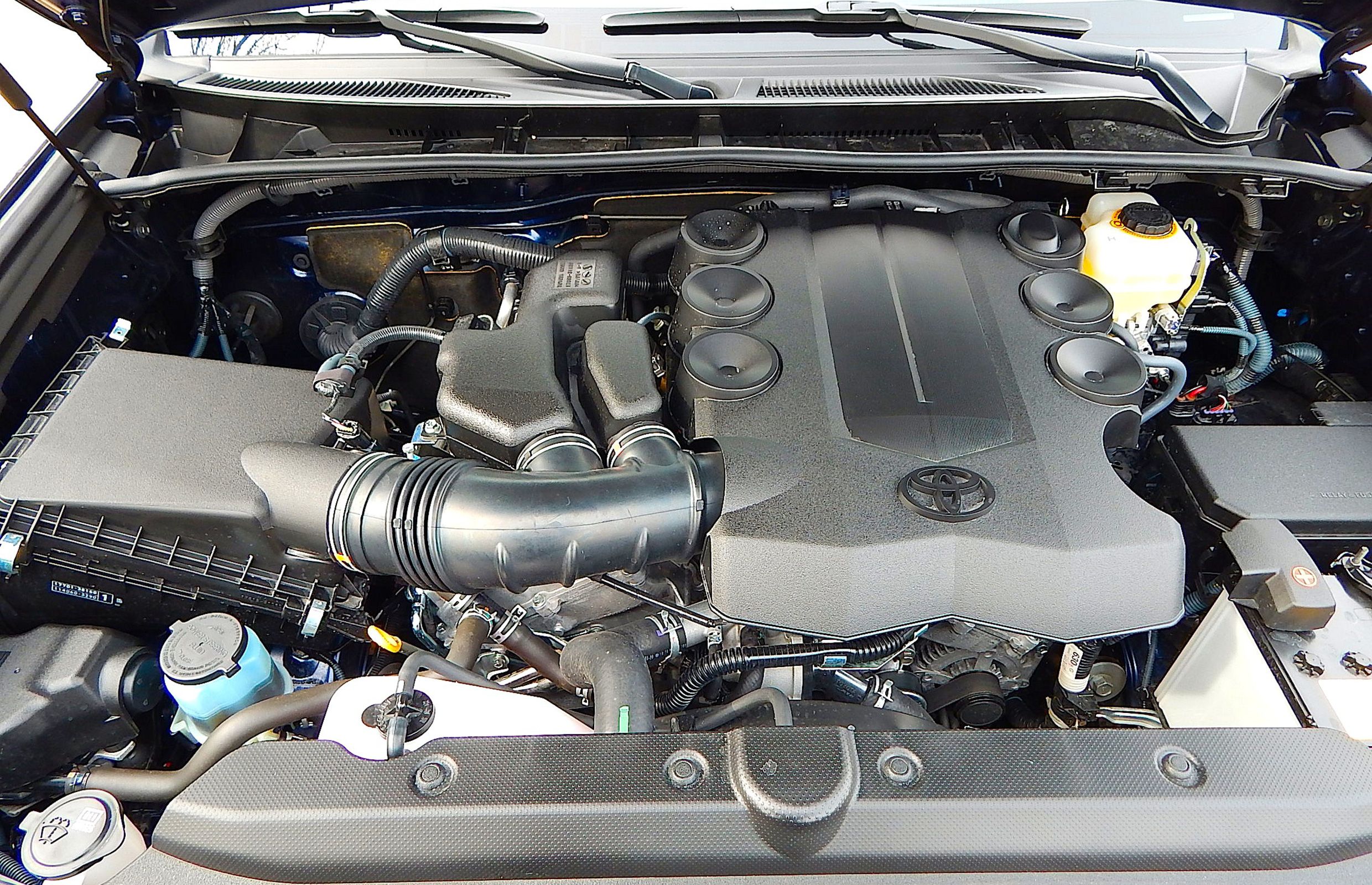 SUV Review: 2015 Toyota 4Runner Trail Edition | Driving