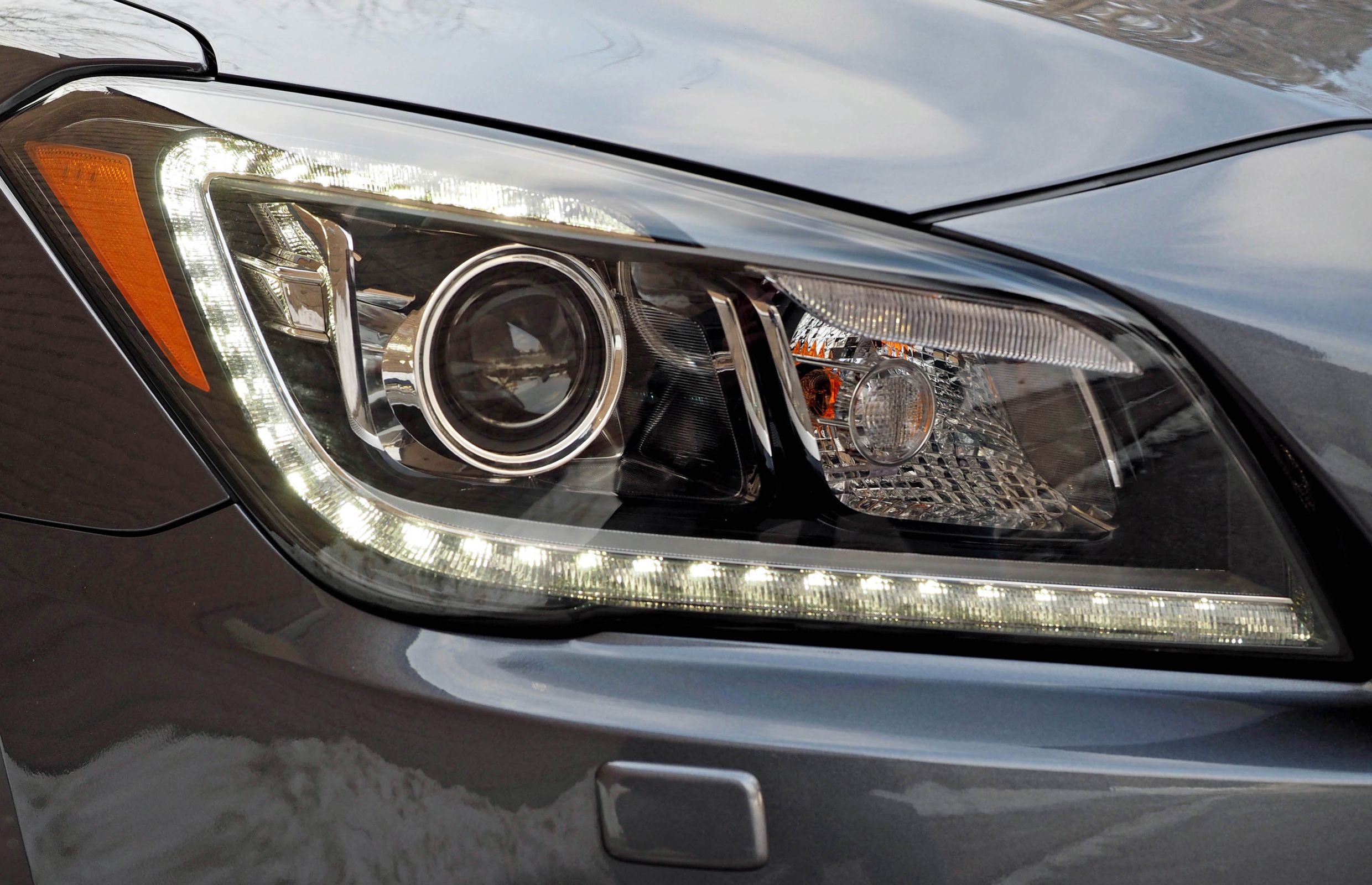 Car Review: 2015 Hyundai Genesis 5.0 AWD | Driving