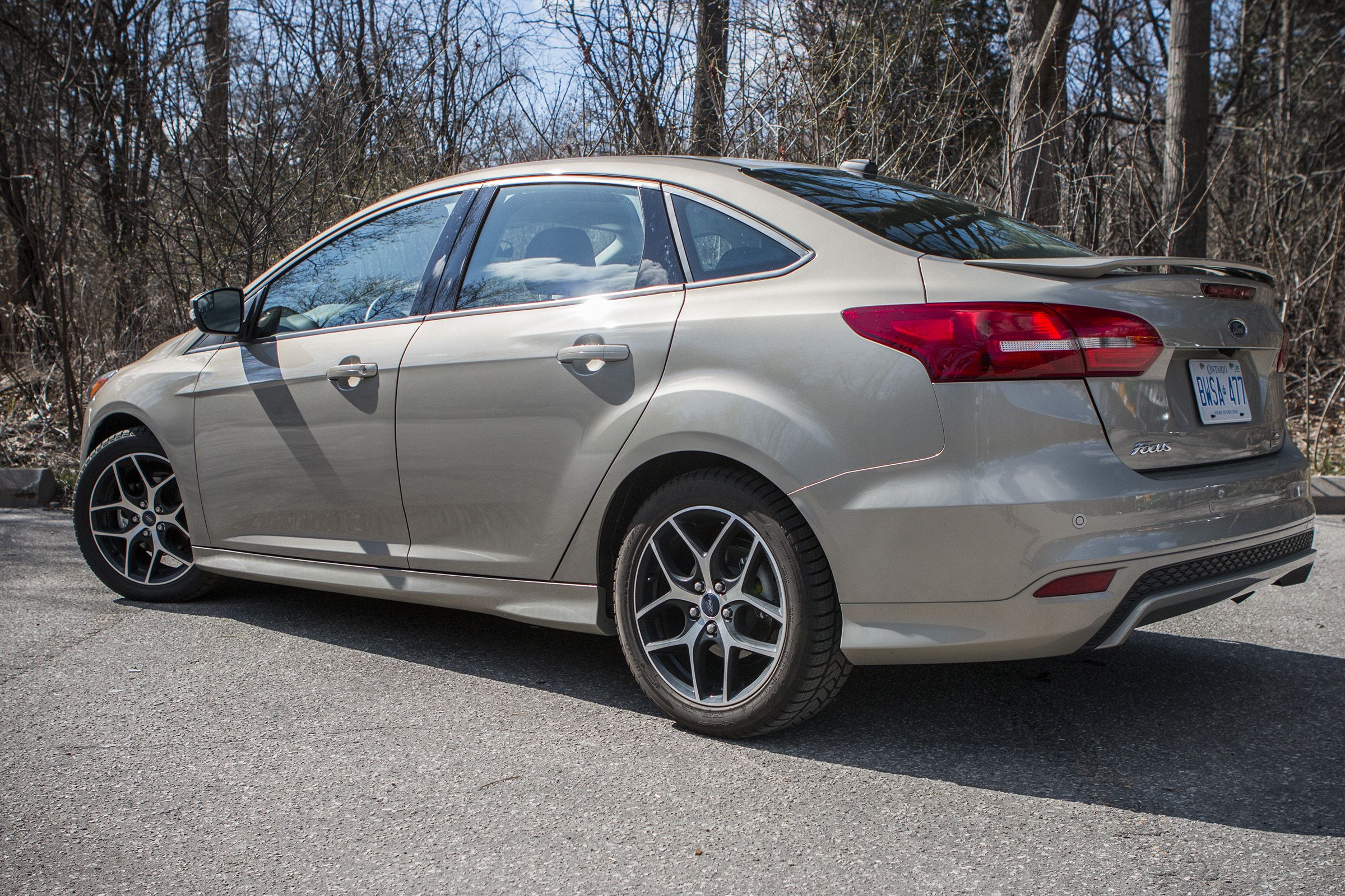 Car Review: 2015 Ford Focus SE | Driving