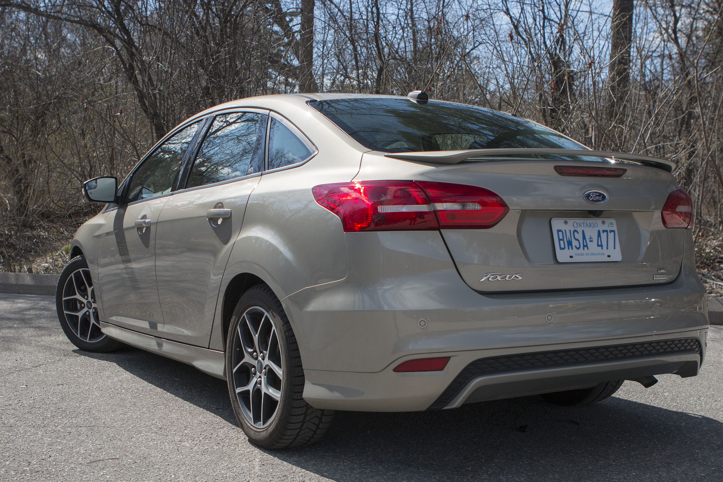 Car Review: 2015 Ford Focus SE | Driving