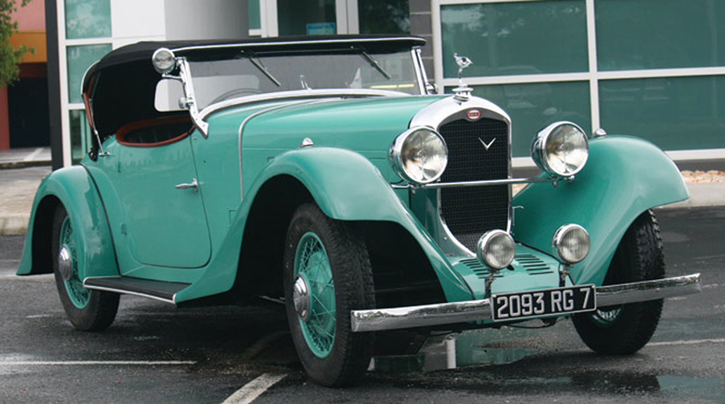 Collector Classics: 1933 Derby 8L | Driving