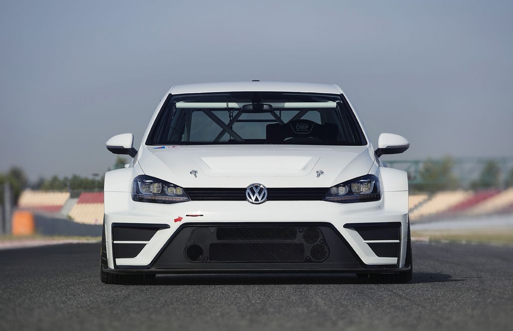 Volkswagen going racing with a 330-HP Golf TCR concept | Driving