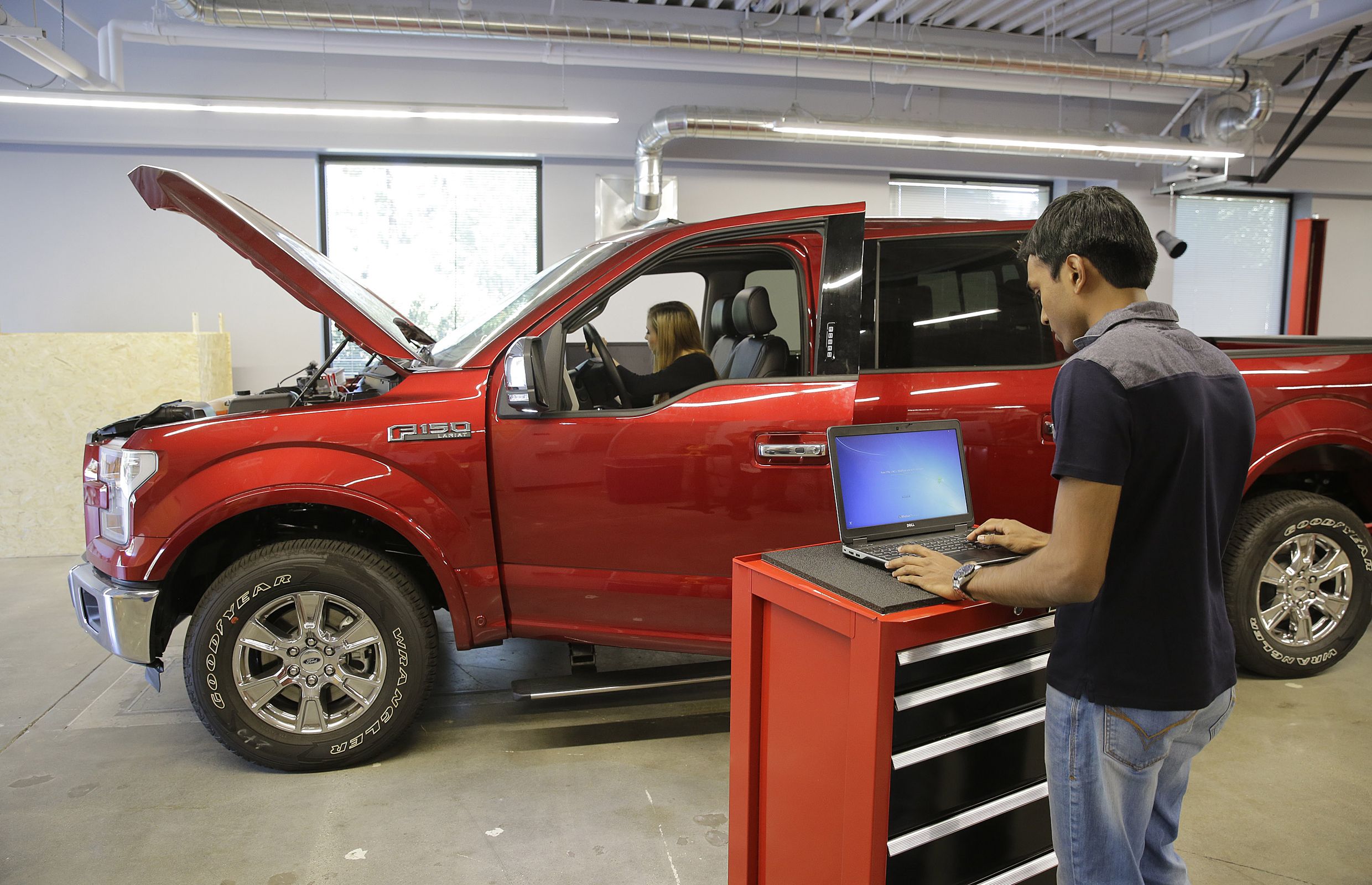 High-tech cars blurring lines between auto, tech industries | Driving