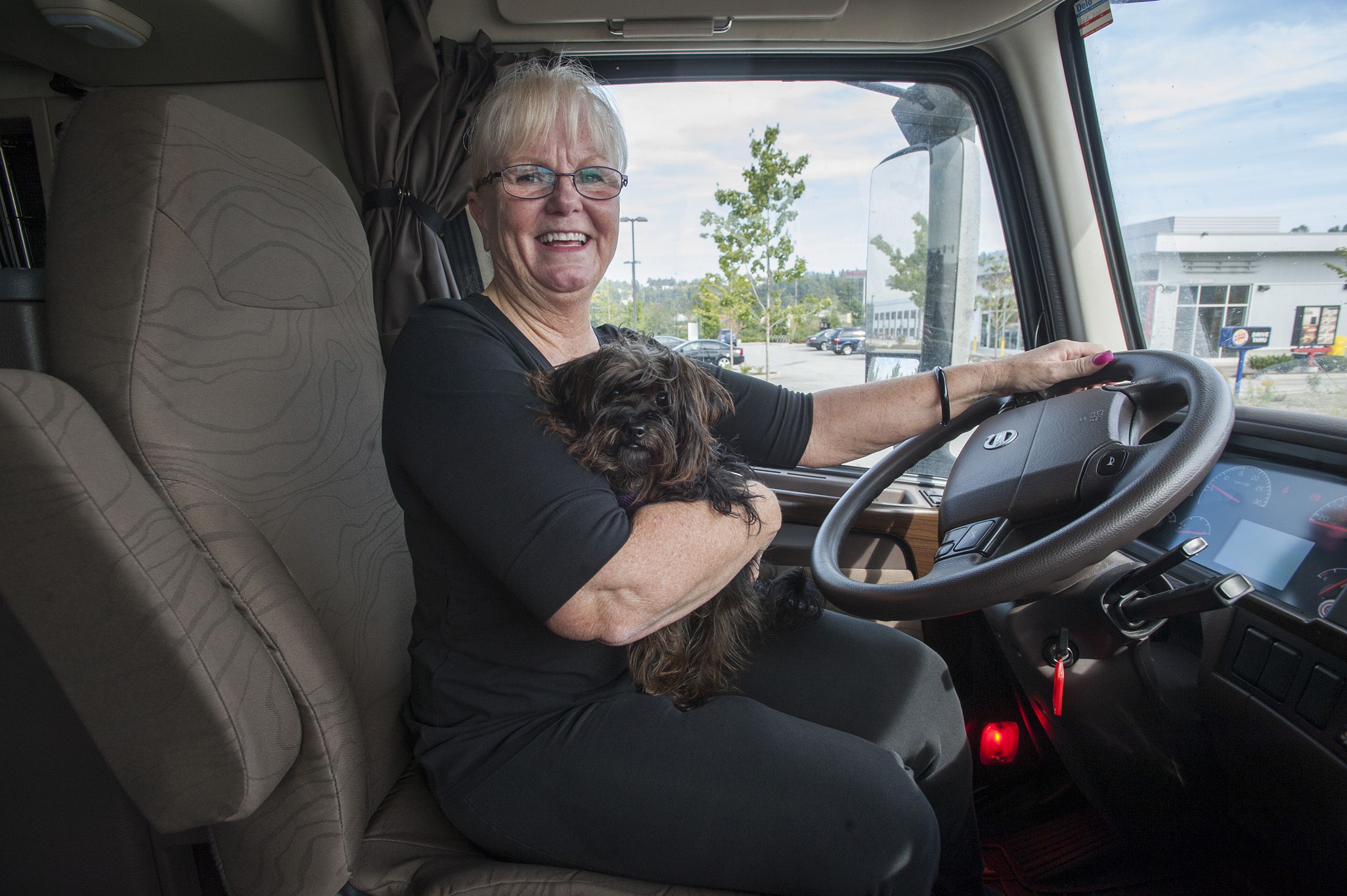 Big Rigs: Family trade | Driving