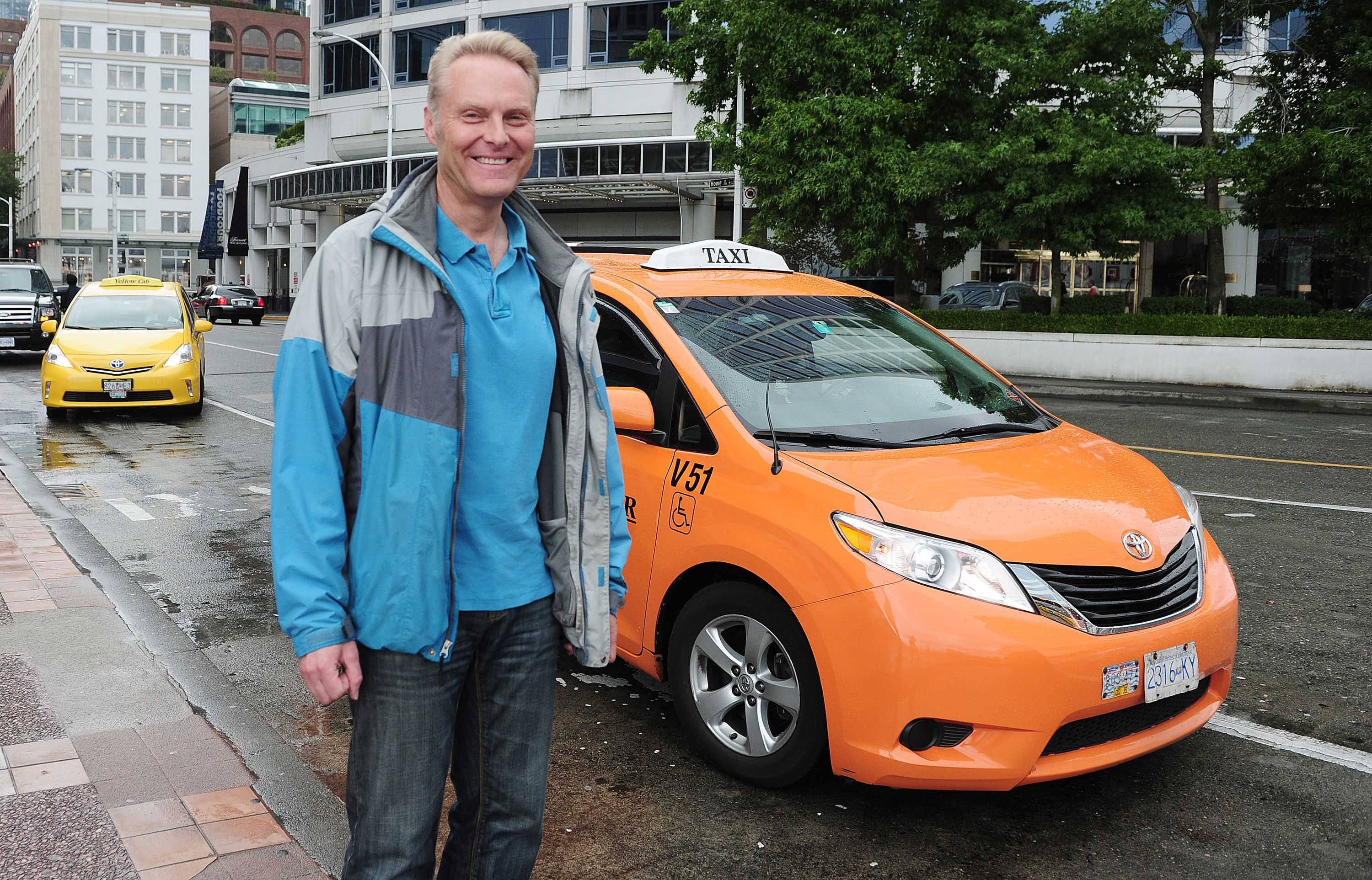 All hail the driverless taxi: Self-driving cabs could rock industry ...