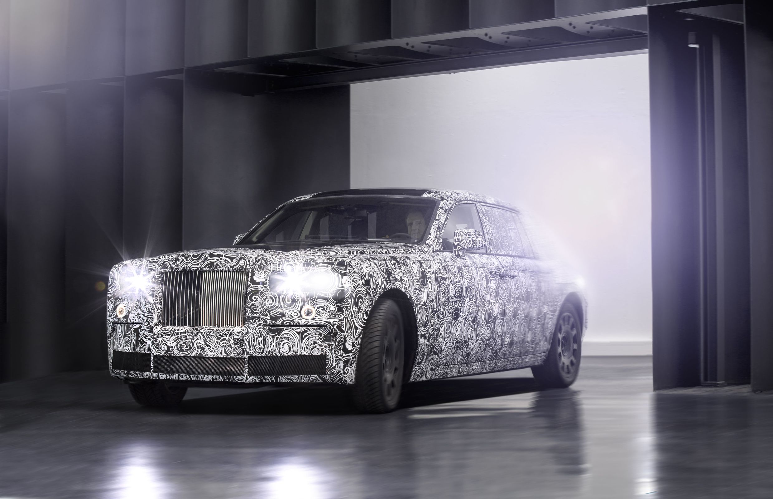 Rolls-Royce making the jump to aluminum platforms | Driving