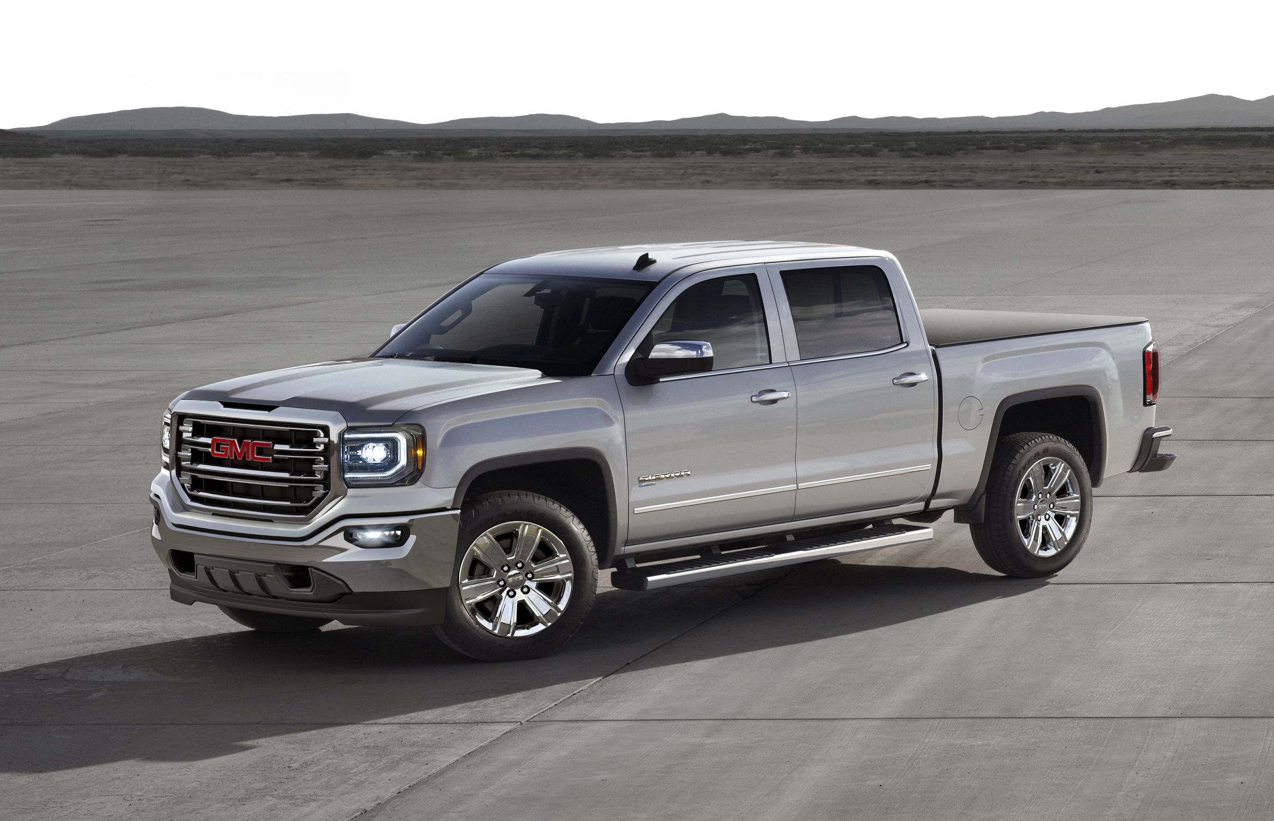 GM brings back Chevy Silverado, GMC Sierra hybrid pickups | Driving