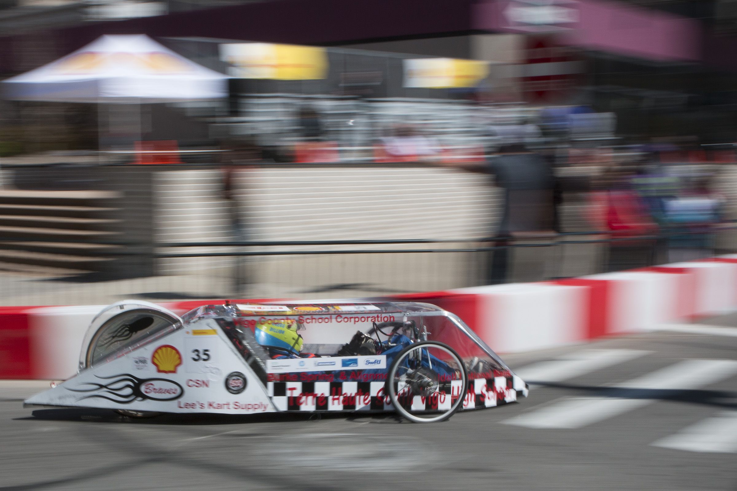 Students pursue ultra fuel economy at Shell Eco-marathon | Driving