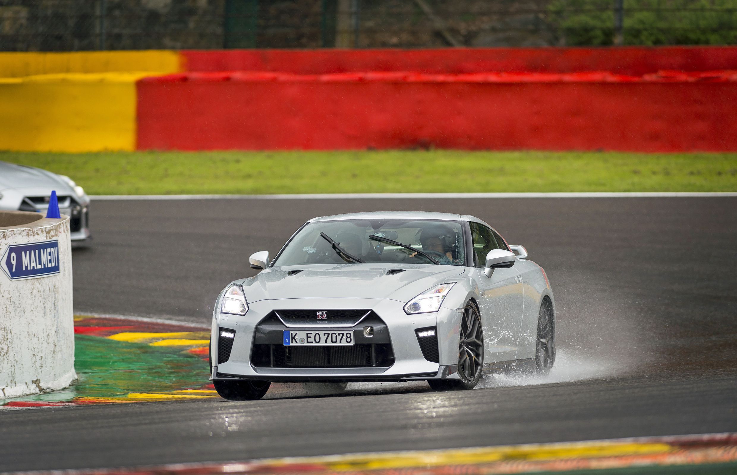 First Drive: 2017 Nissan GT-R | Driving