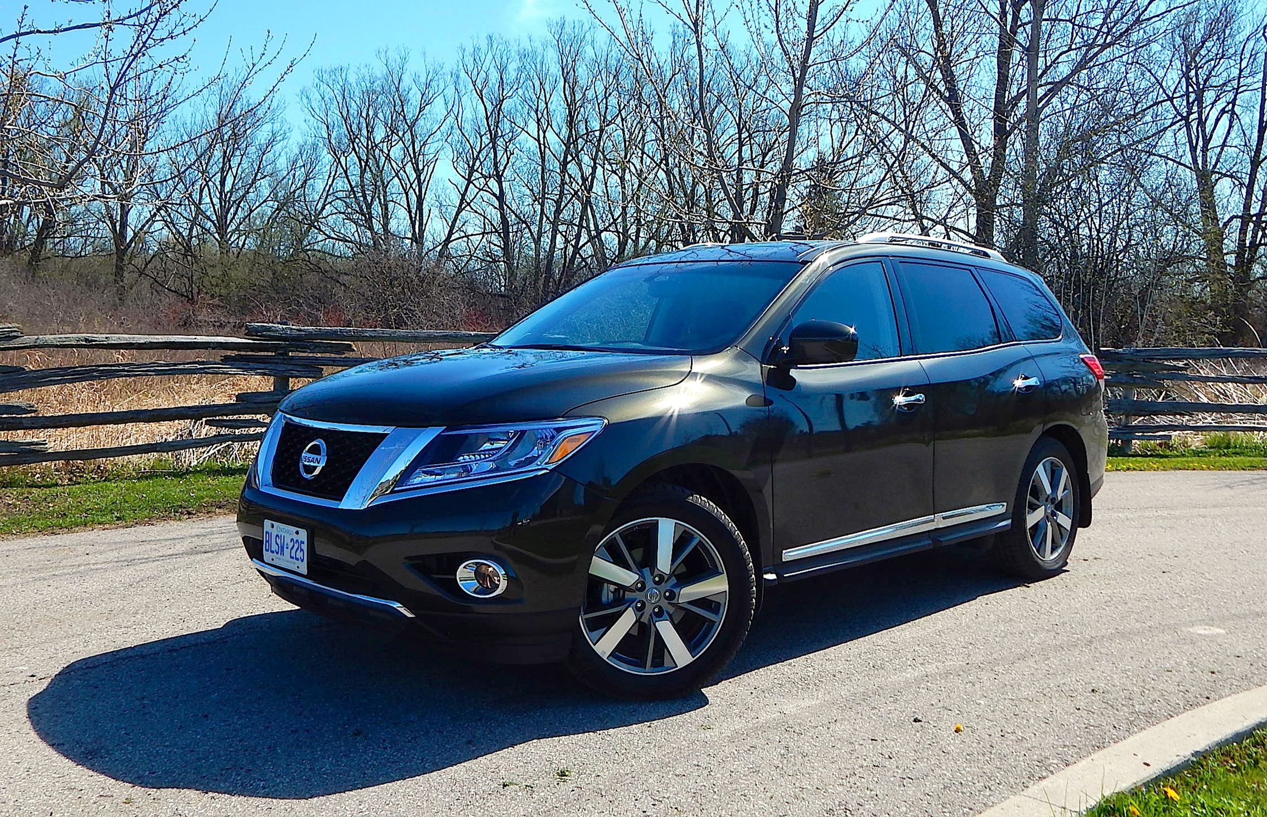 SUV Review: 2016 Nissan Pathfinder Platinum 4WD | Driving