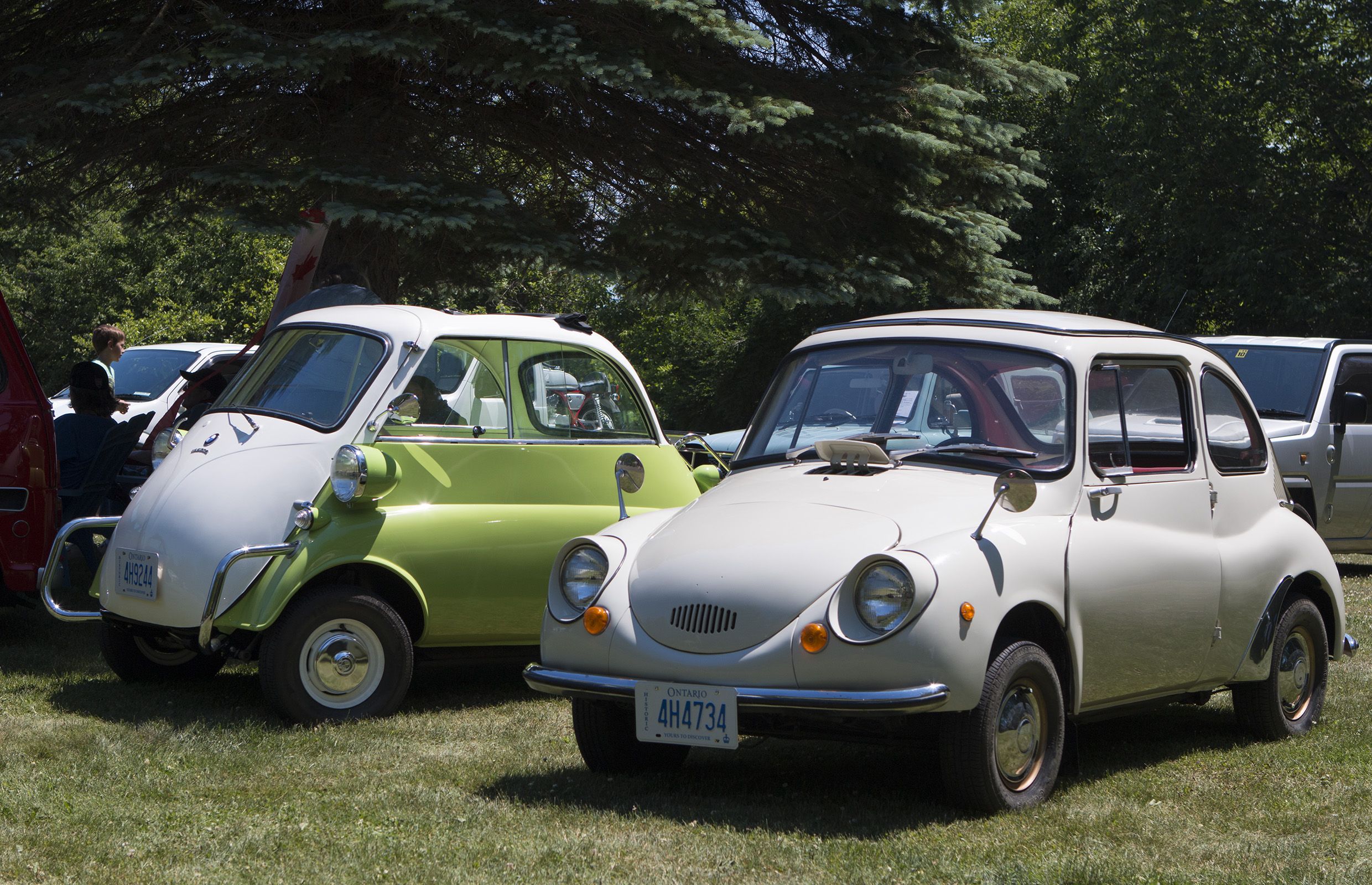 Microcars on Parade: Canada's largest tiny car show | Driving