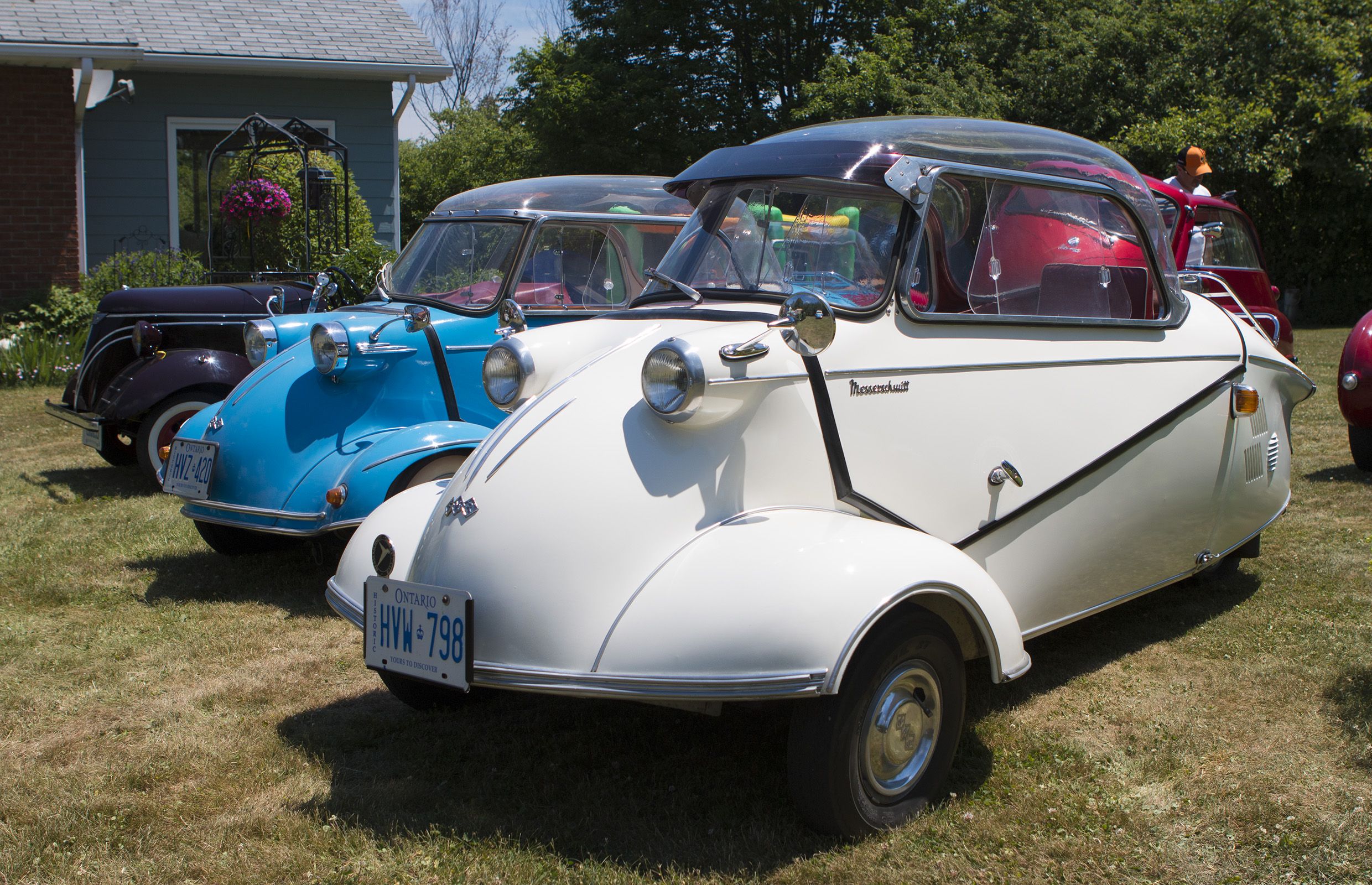 Microcars on Parade: Canada's largest tiny car show | Driving