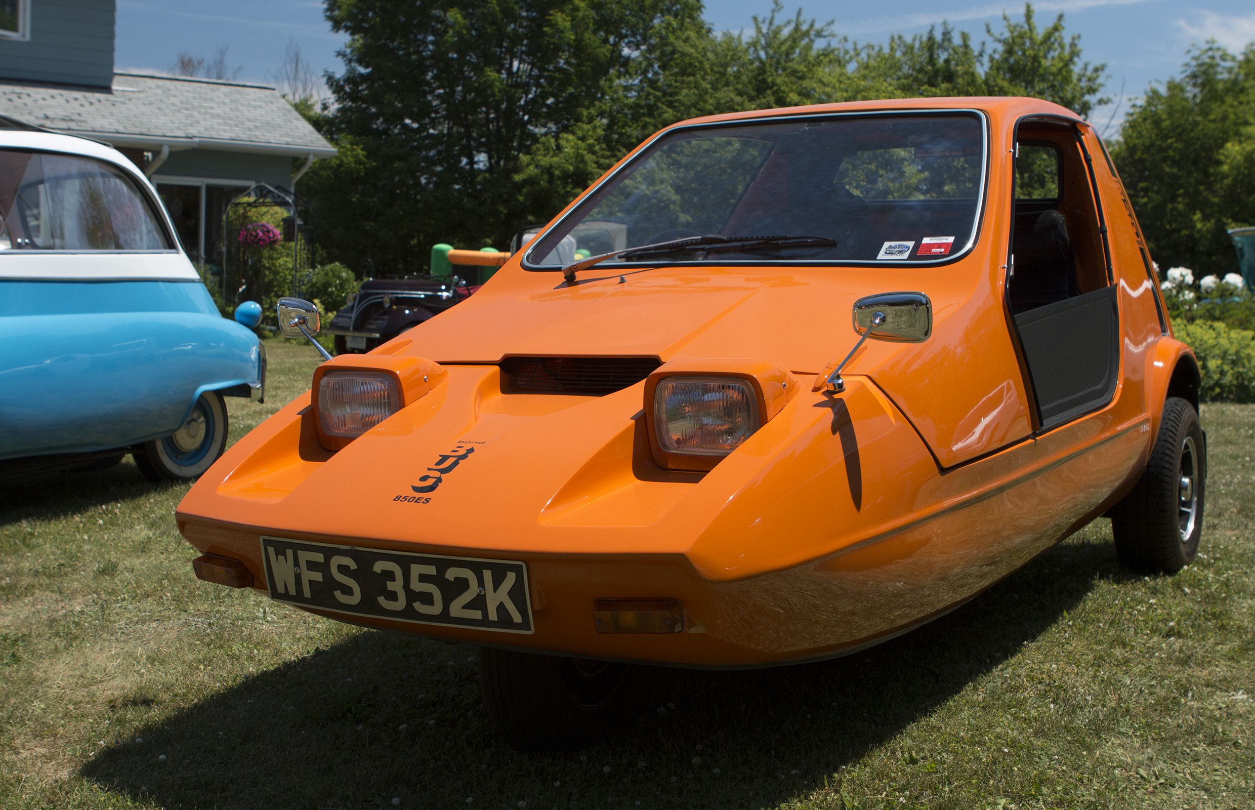Microcars on Parade: Canada's largest tiny car show | Driving