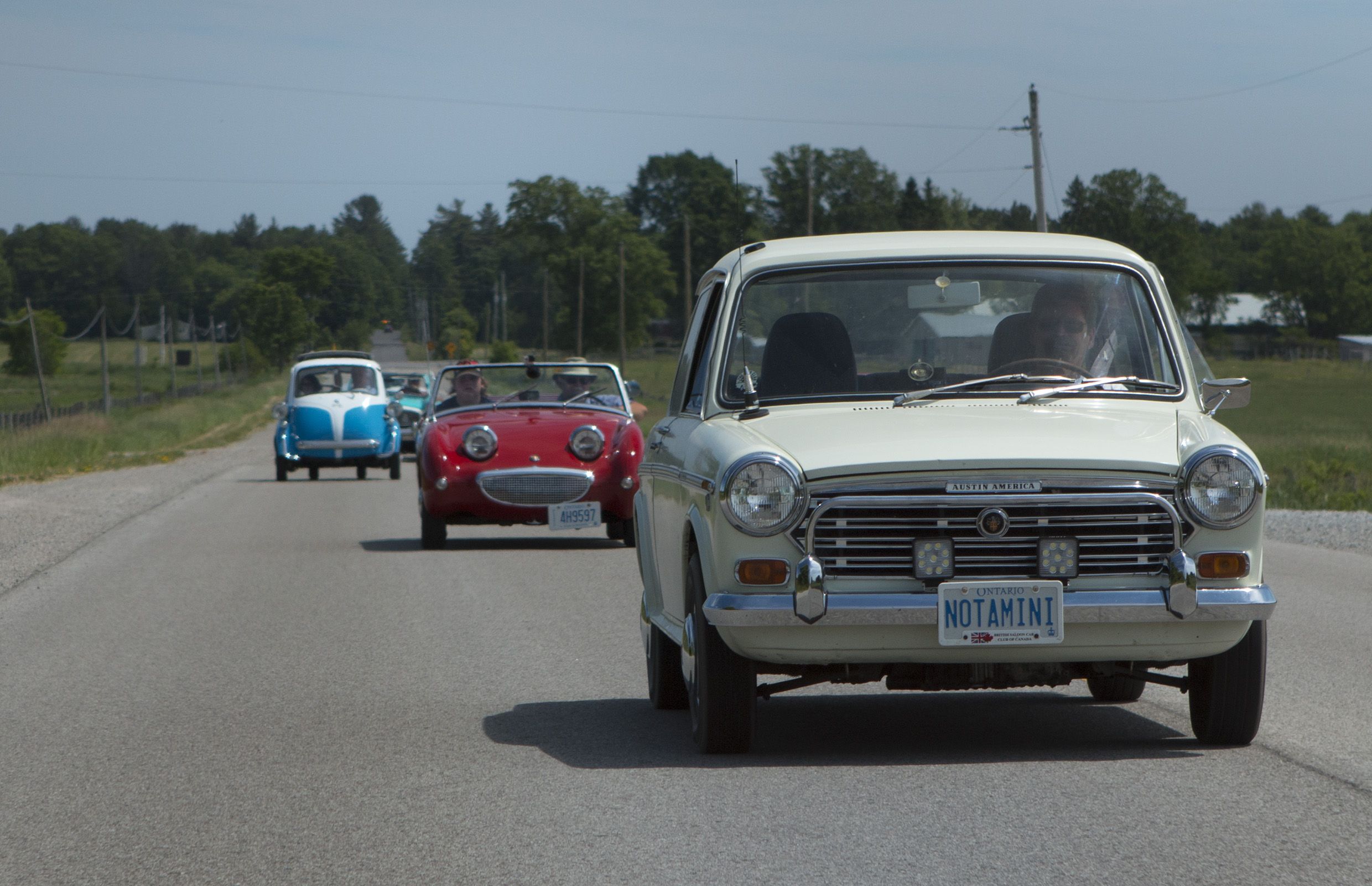 Microcars on Parade: Canada's largest tiny car show | Driving