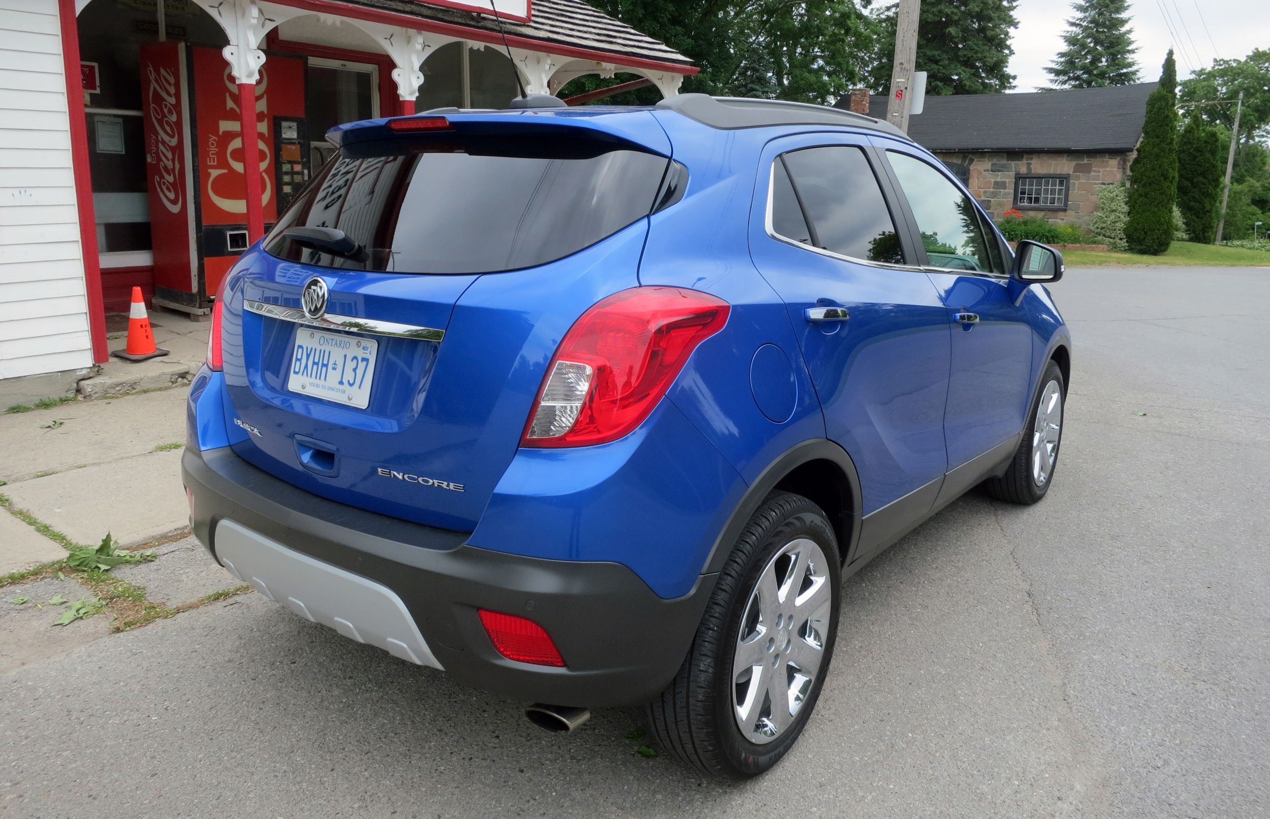 SUV Review: 2016 Buick Encore FWD Premium | Driving