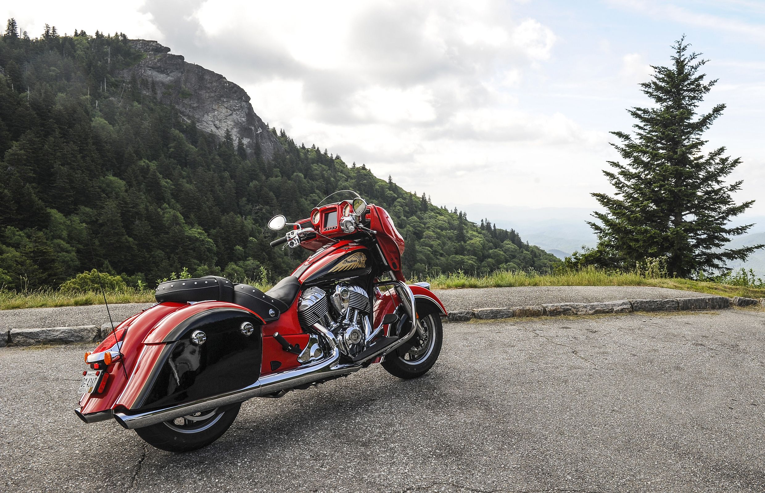 First Ride: 2017 Indian Chieftain | Driving