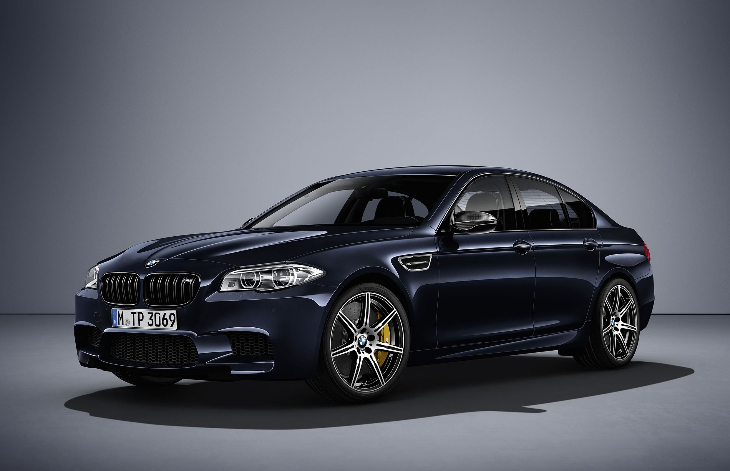 BMW marks M5's final days with two special edition models | Driving