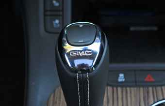 SUV Review: 2017 GMC Acadia Denali | Driving