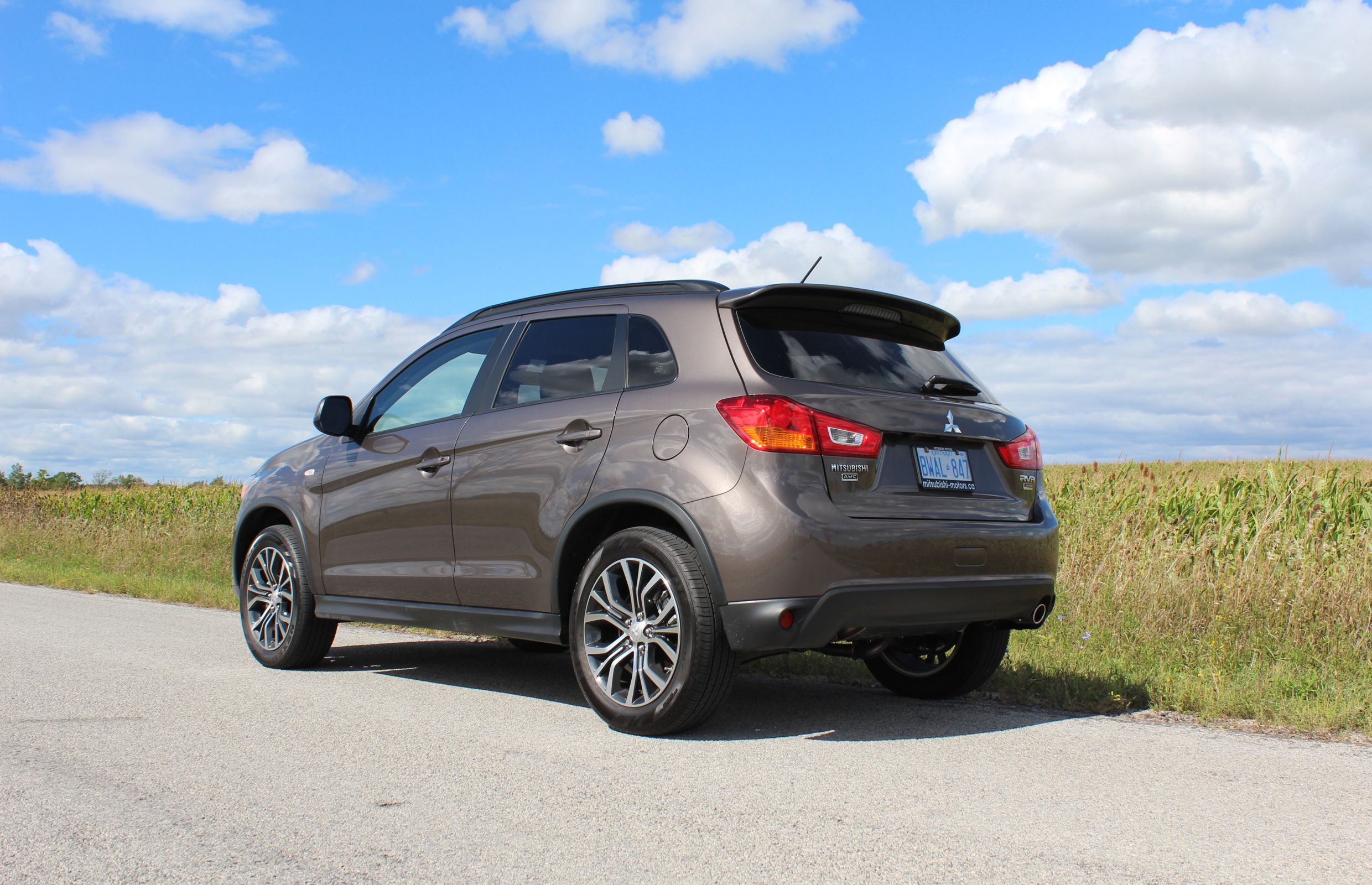 SUV Review: 2016 Mitsubishi RVR 2.4 SE 4WD Limited | Driving