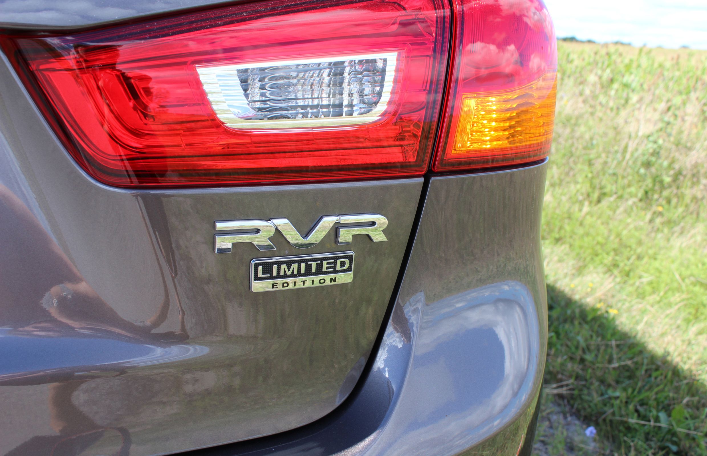 SUV Review: 2016 Mitsubishi RVR 2.4 SE 4WD Limited | Driving