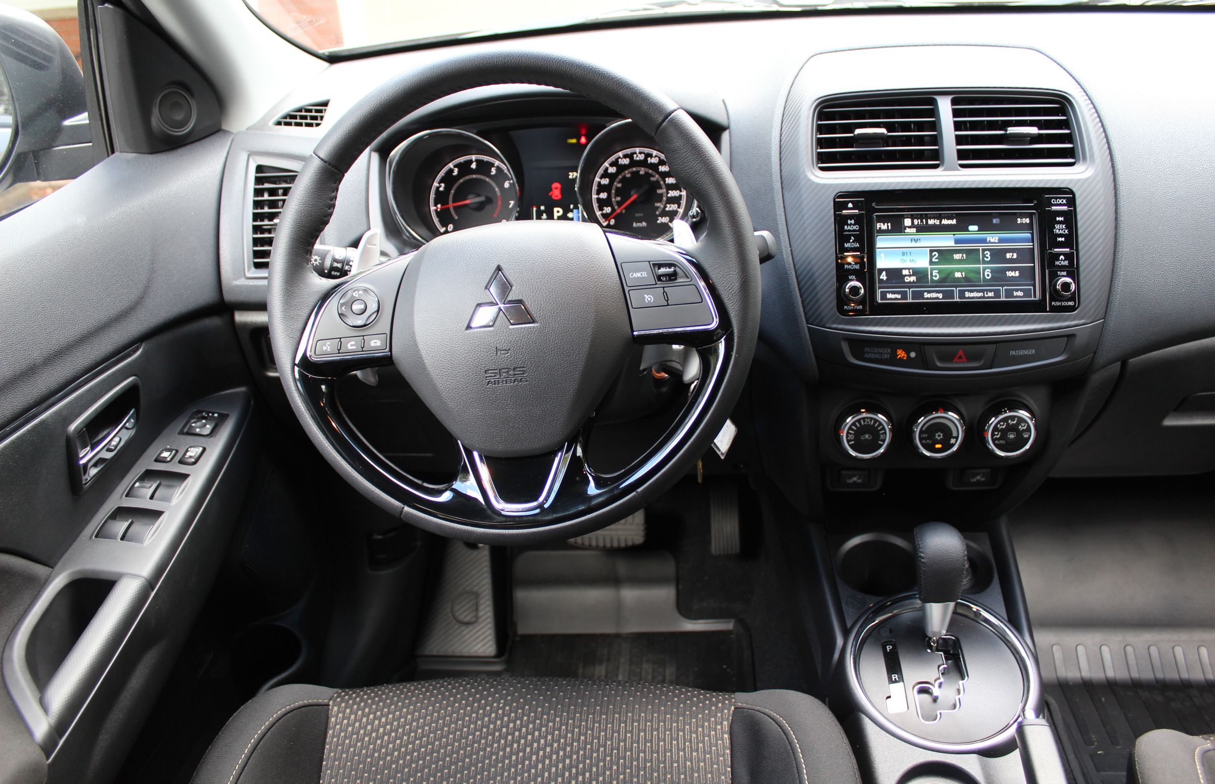 SUV Review: 2016 Mitsubishi RVR 2.4 SE 4WD Limited | Driving