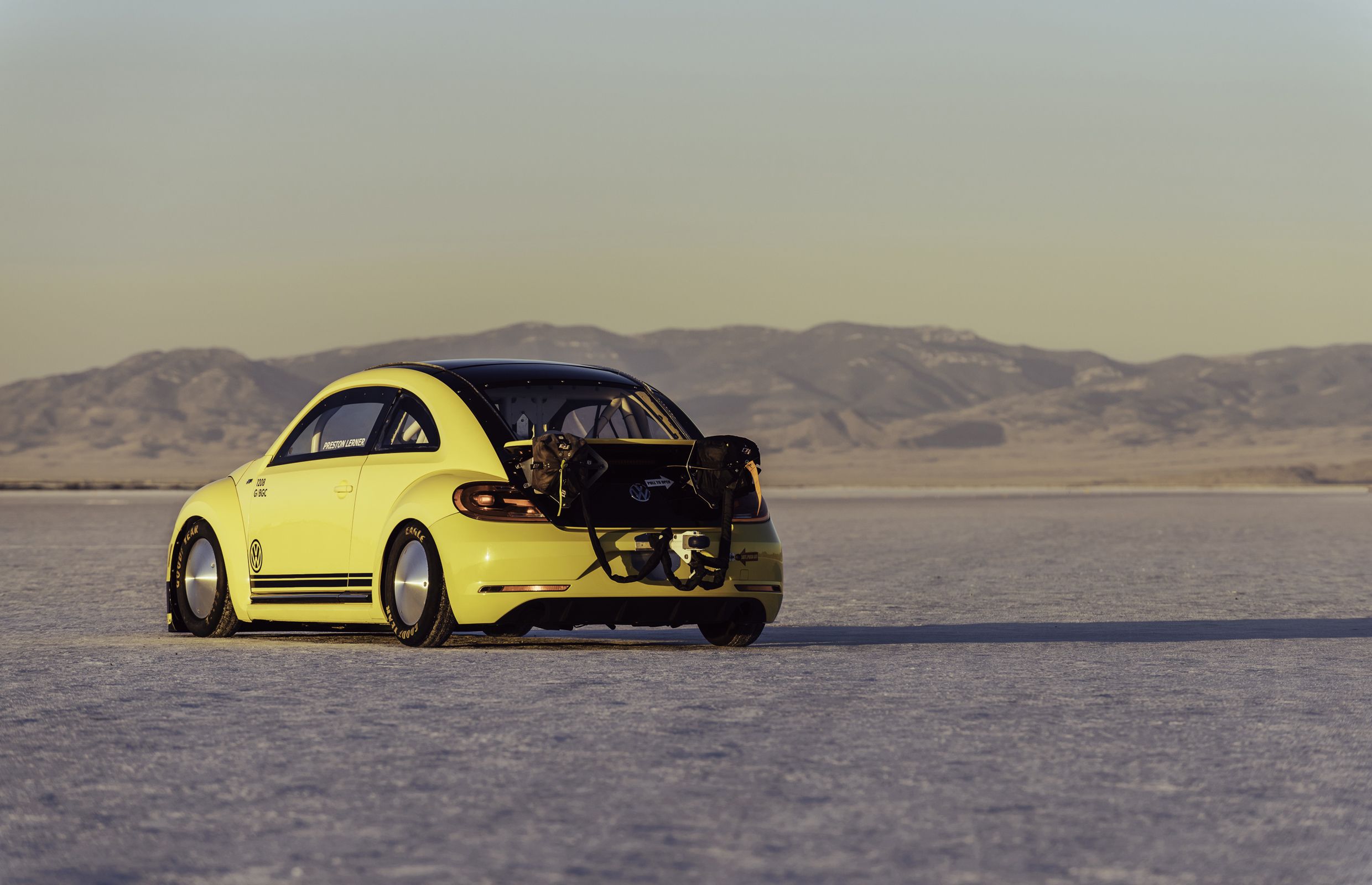 World's fastest Volkswagen Beetle can do 205 MPH | Driving