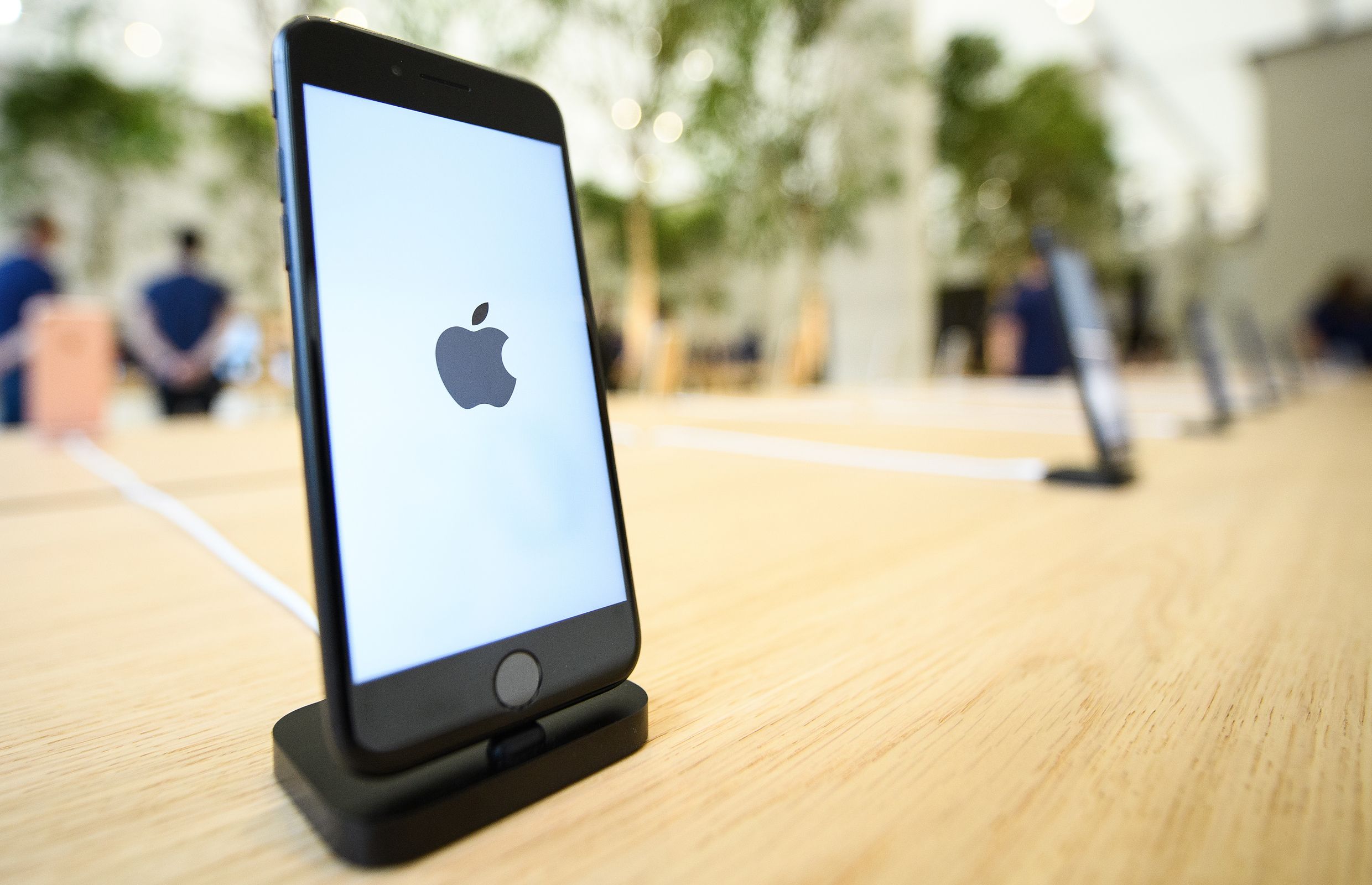 Apple scales back its autonomous car project | Driving