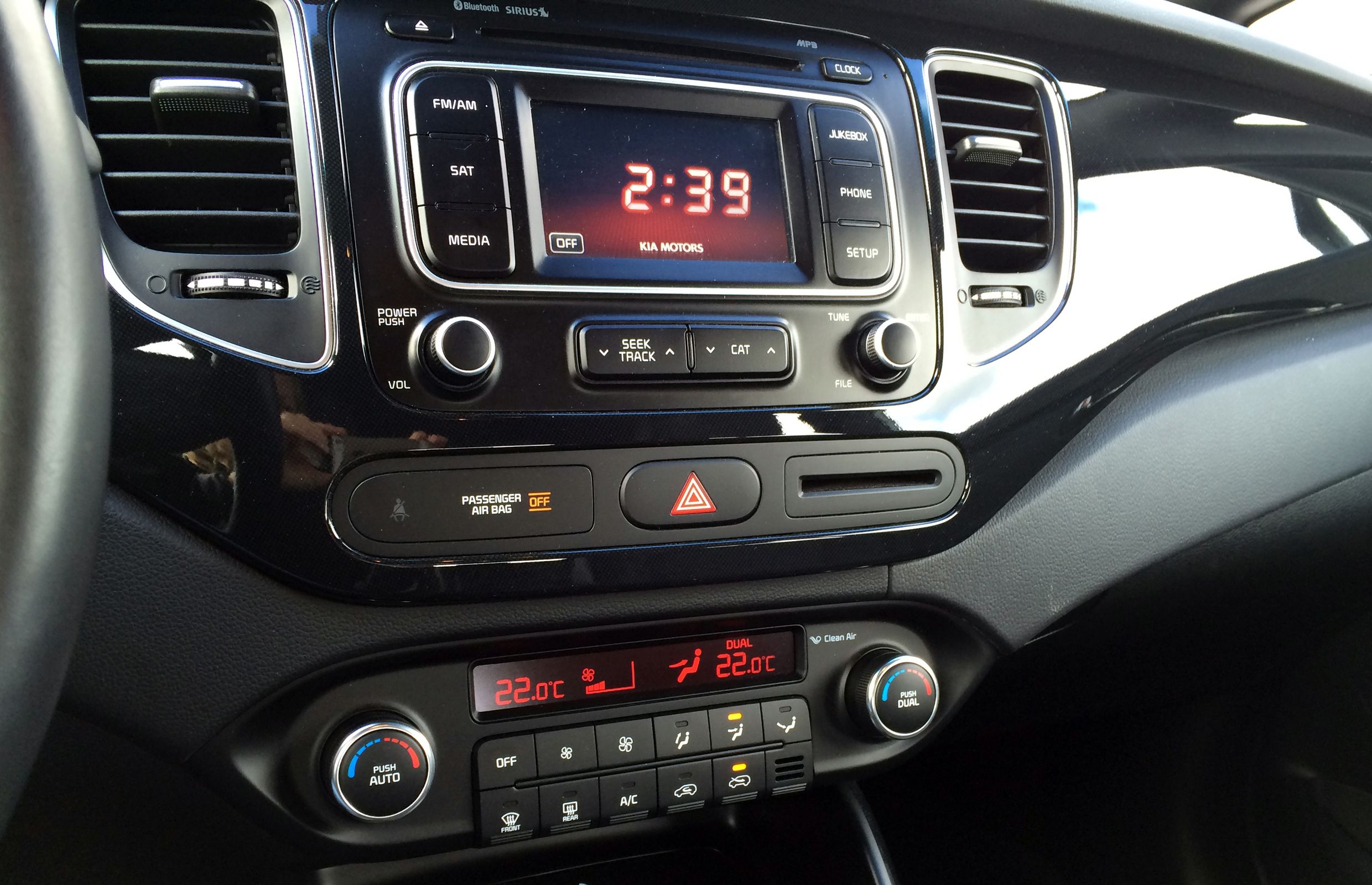 Car Review: 2016 Kia Rondo EX Luxury | Driving