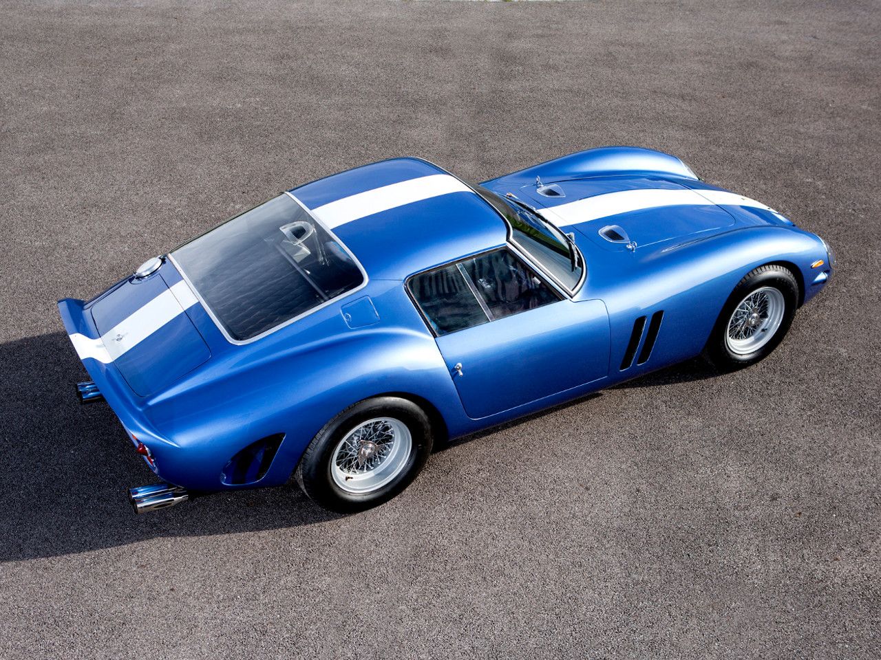 Stunning blue Ferrari 250 GTO could be the most valuable car ever sold ...