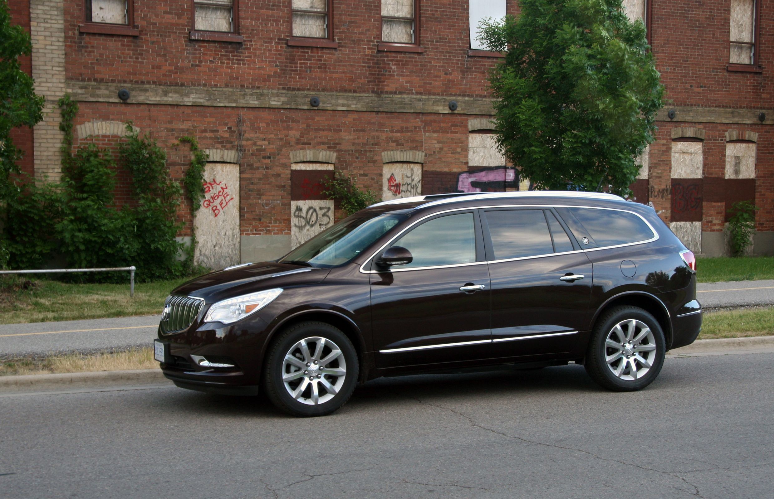 SUV Review: 2016 Buick Enclave AWD Premium | Driving