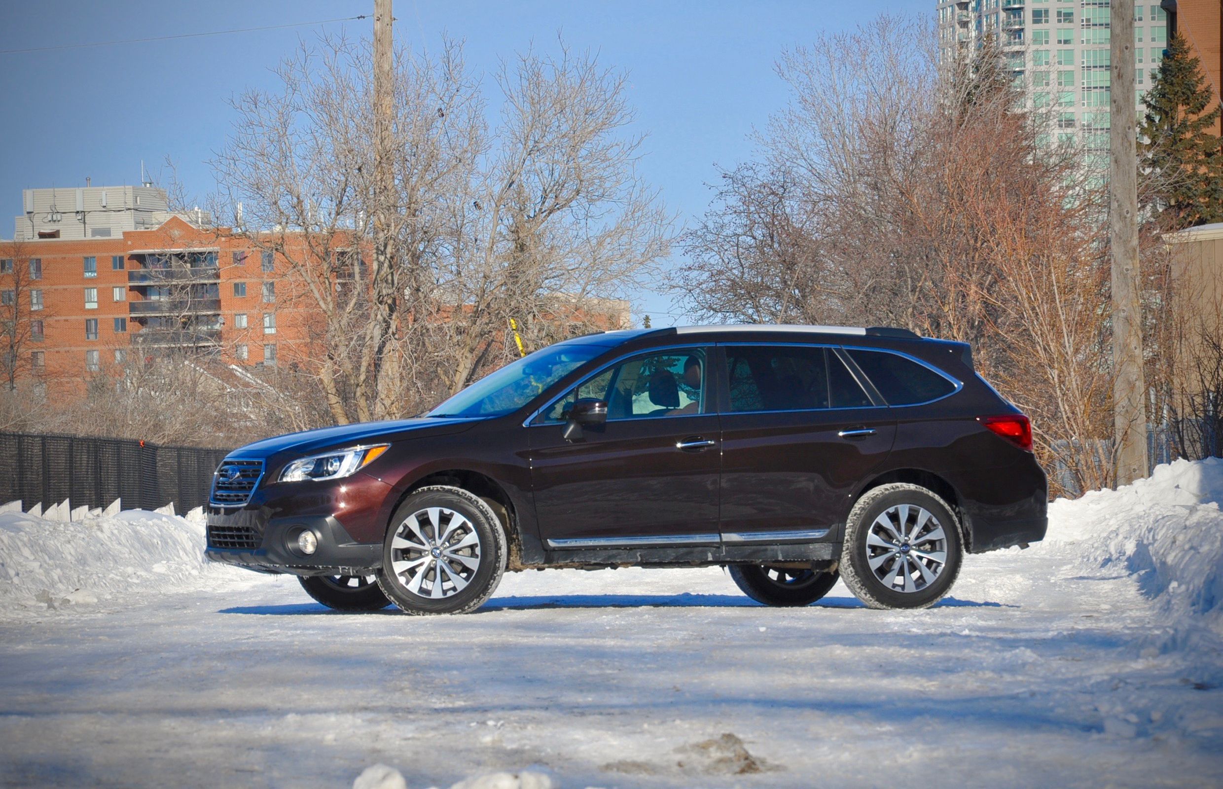 Car Review: 2017 Subaru Outback 3.6R Premier | Driving