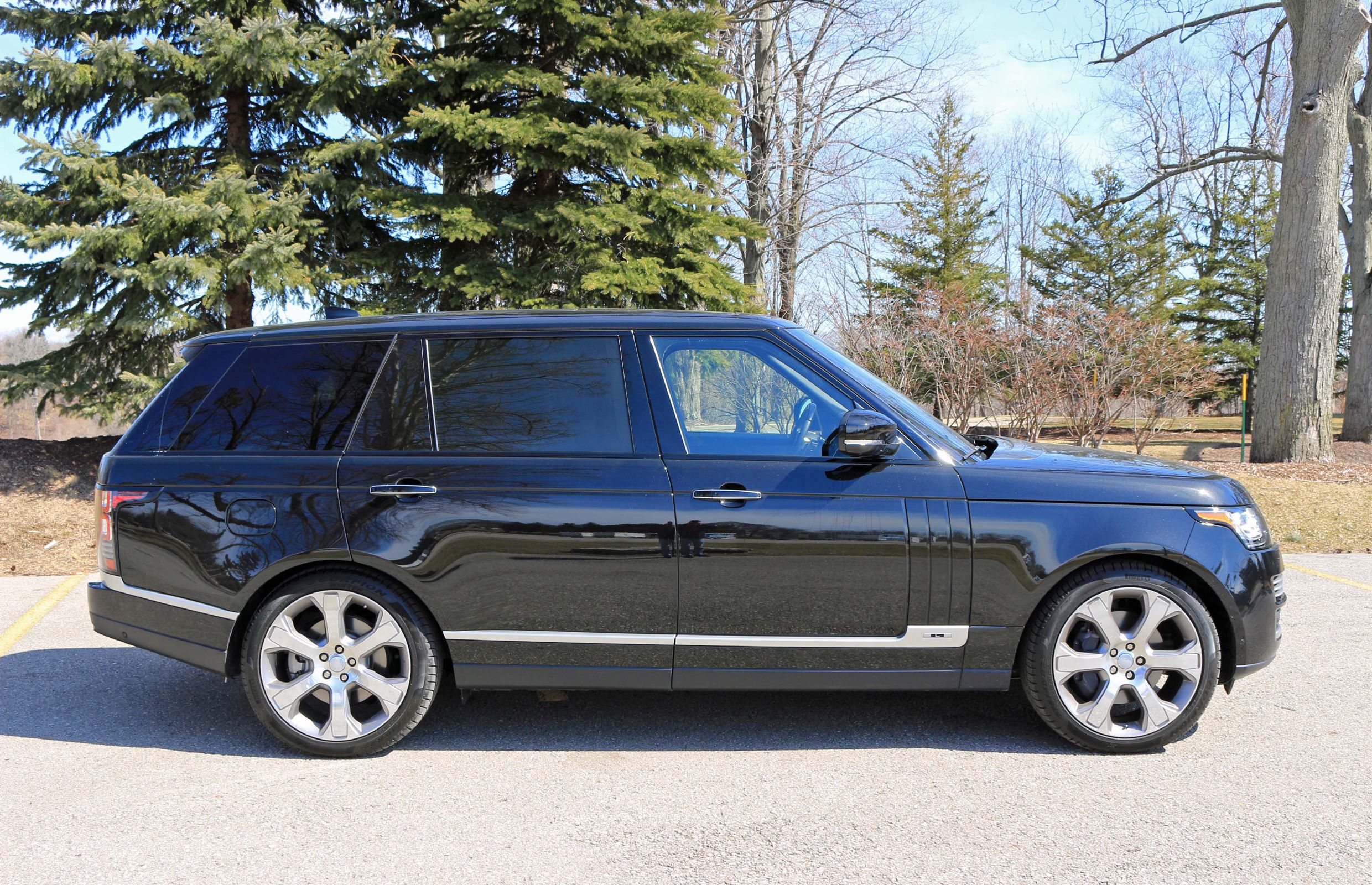 SUV Review: 2017 Range Rover Autobiography | Driving