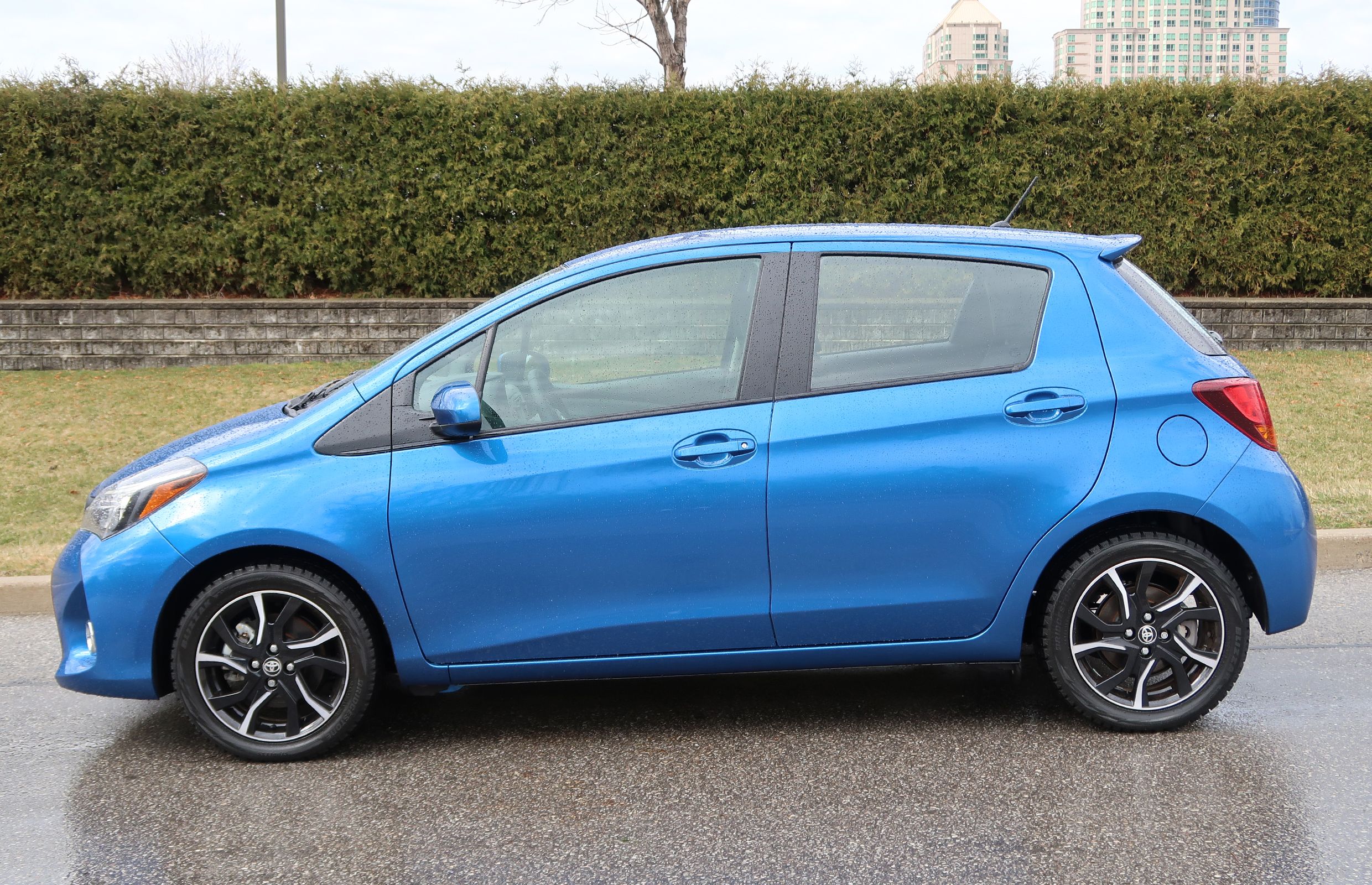 Car Review: 2017 Toyota Yaris SE | Driving