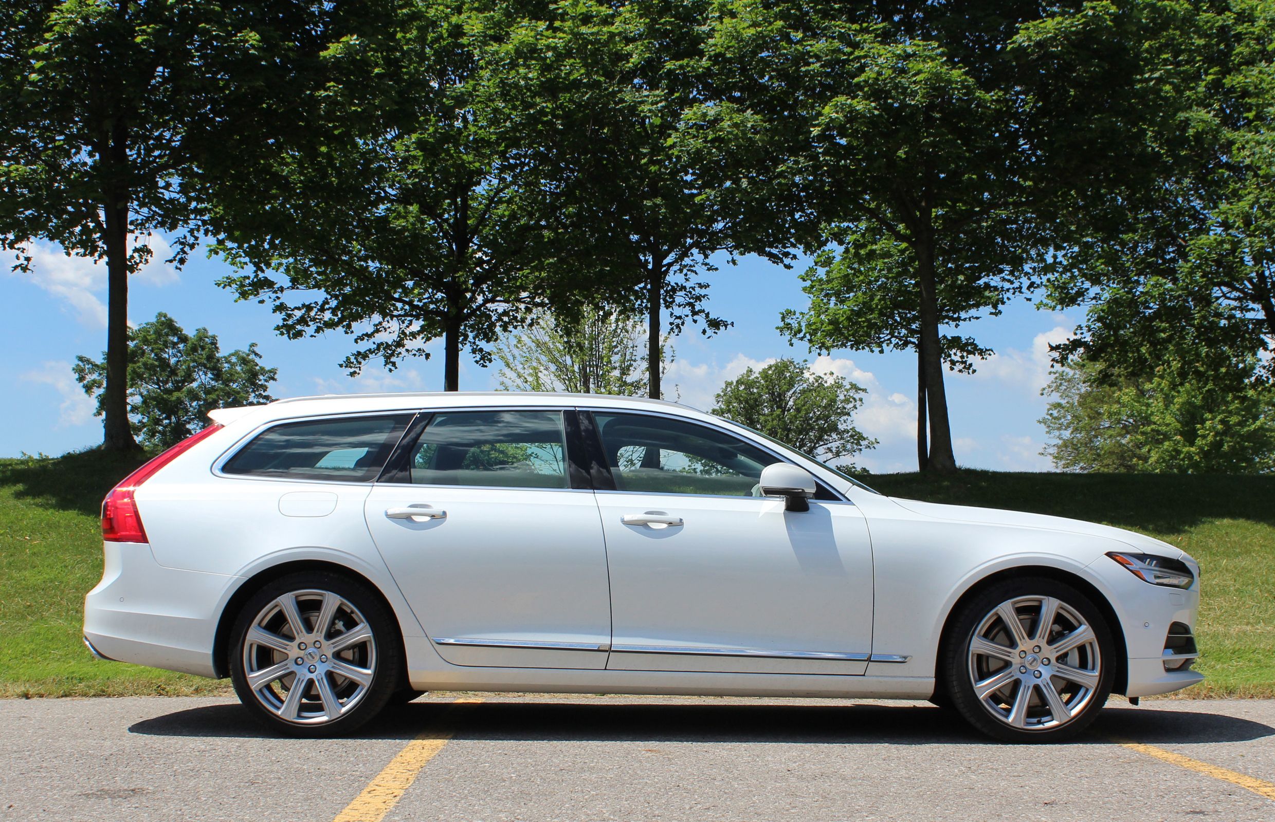 Car Review: 2017 Volvo V90 T6 Inscription | Driving