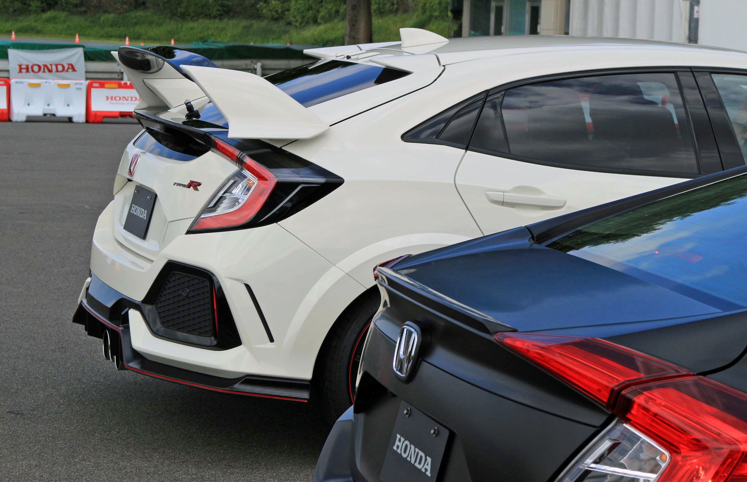 First Look: 2018 Honda Civic Type R | Driving