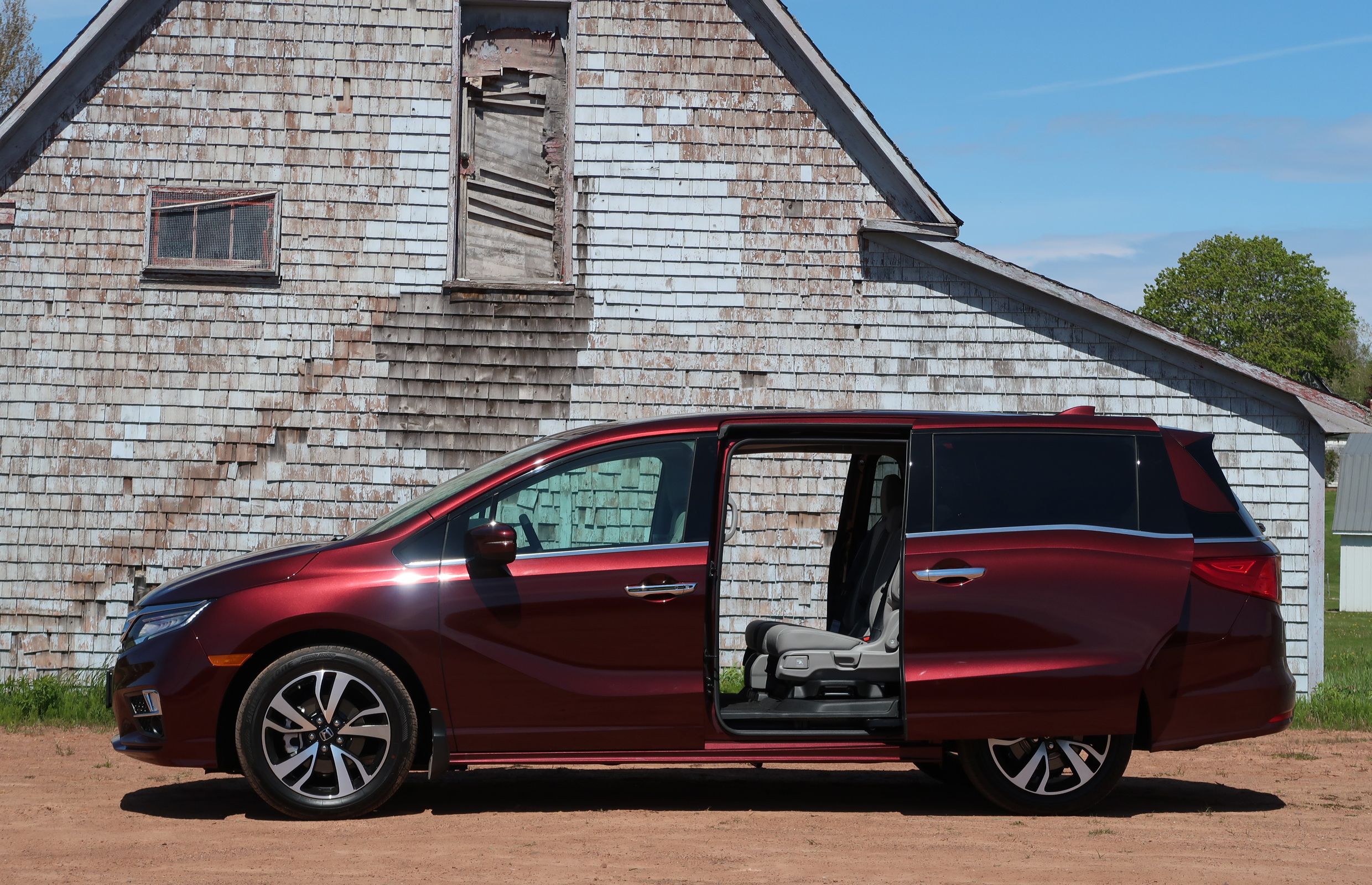 Honda recalls minivans over doors opening while driving | Driving