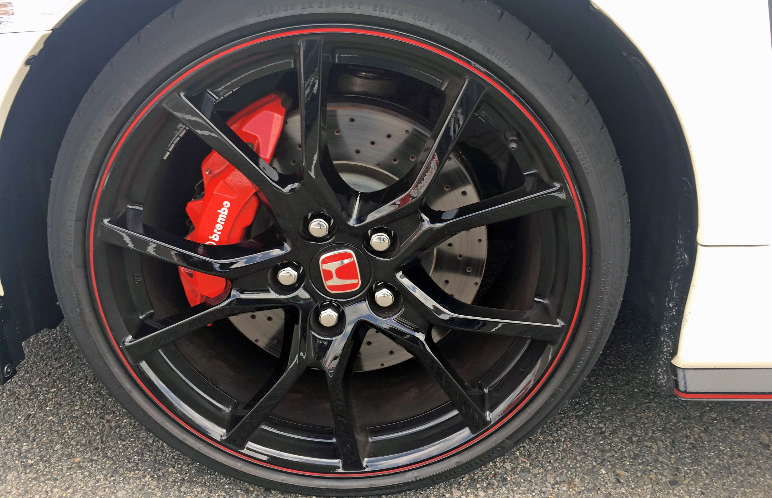 First Look: 2018 Honda Civic Type R | Driving