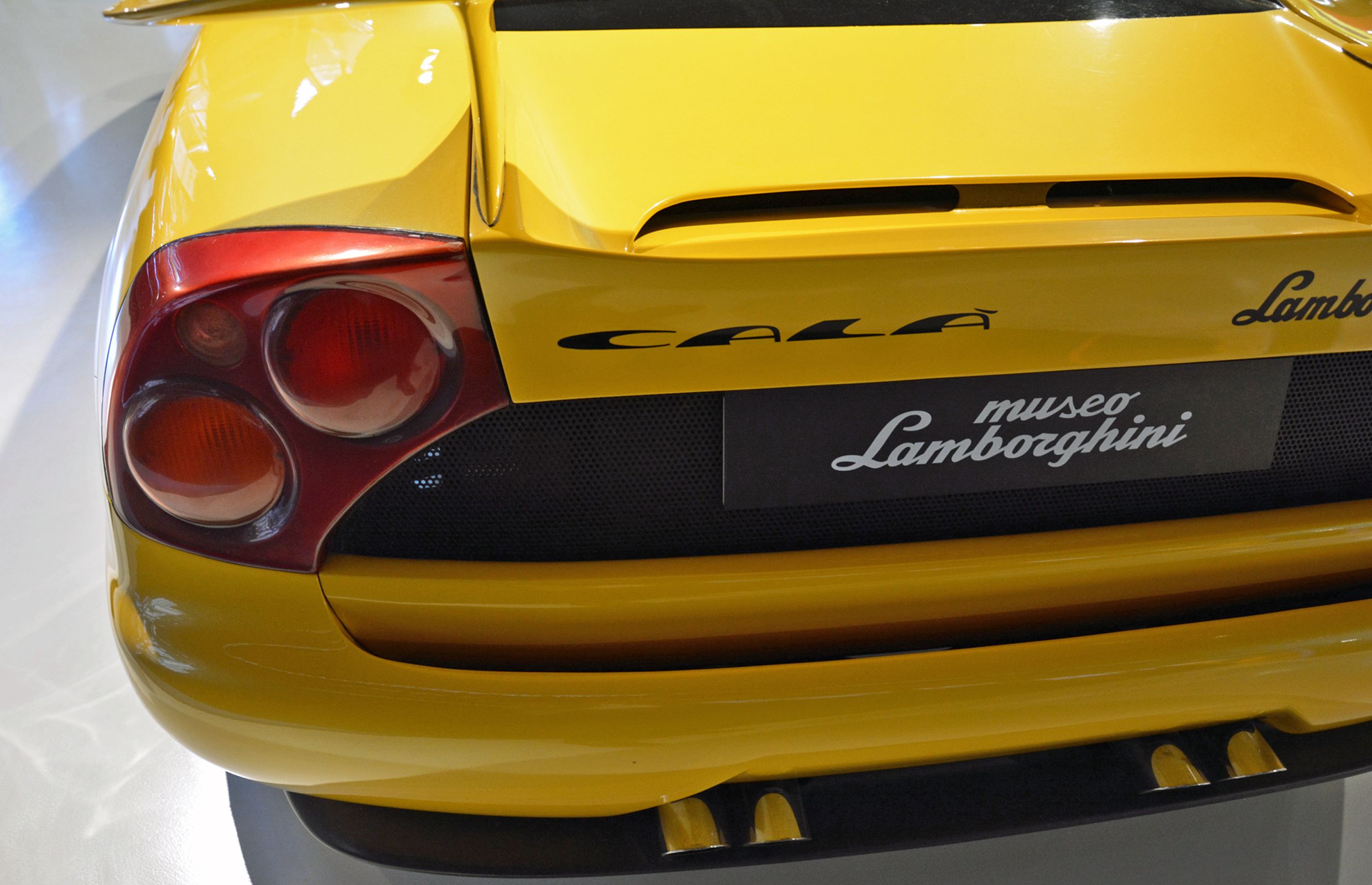 Lamborghini's V10 history started with the P140 and Calà concepts | Driving