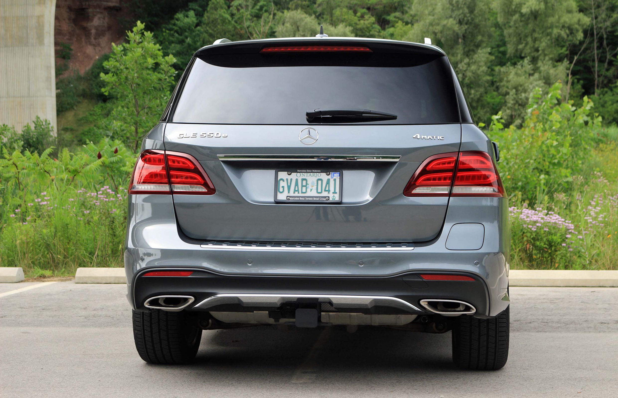 SUV Review: 2017 Mercedes-Benz GLE 550e | Driving